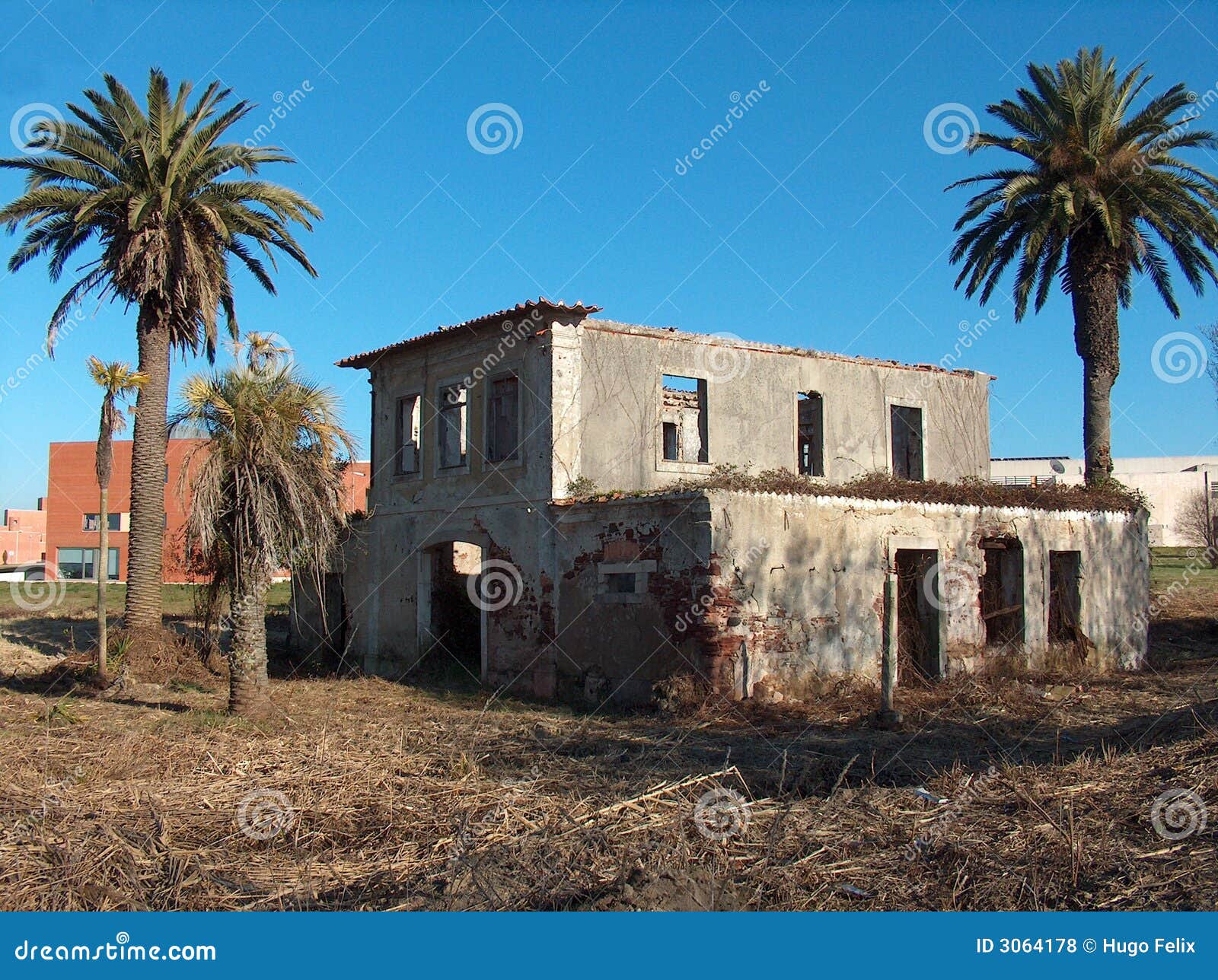 Old House in Ruins stock photo. Image of aveiro, house - 3064178