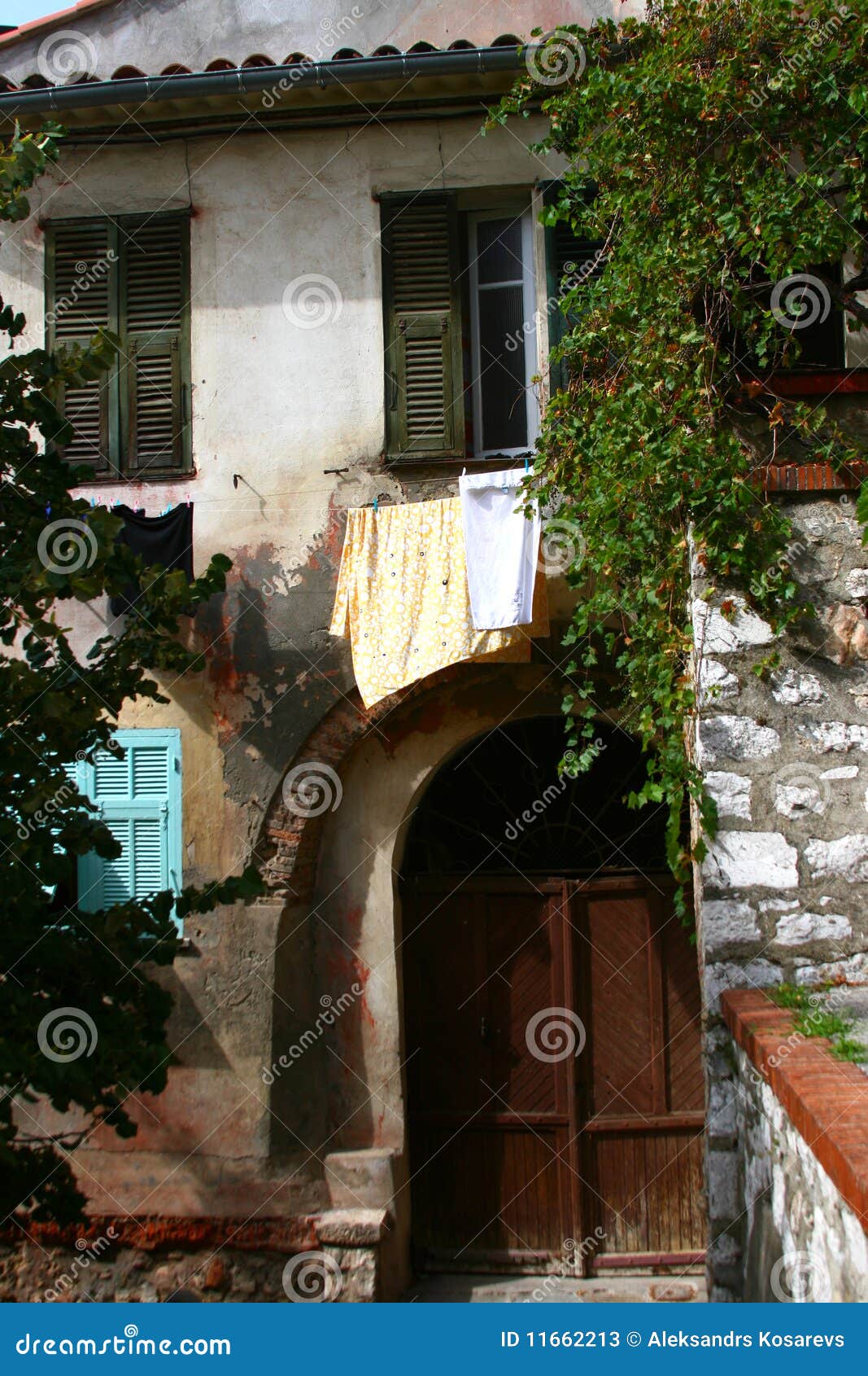 Old House on the Street in Nice Stock Image - Image of town, nice: 11662213