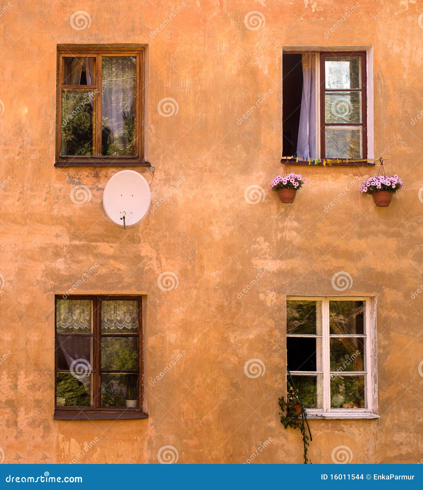 Old House Windows Picture. Image: 16011544