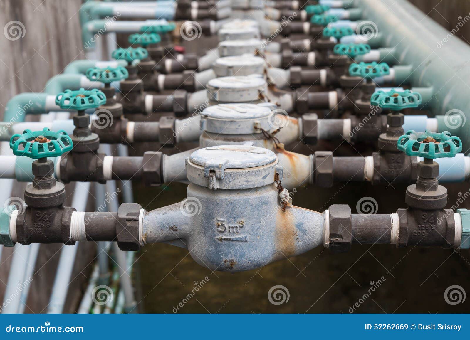 Old Household Water Pipe Valve. Stock Image - Image of peeling, gear ...