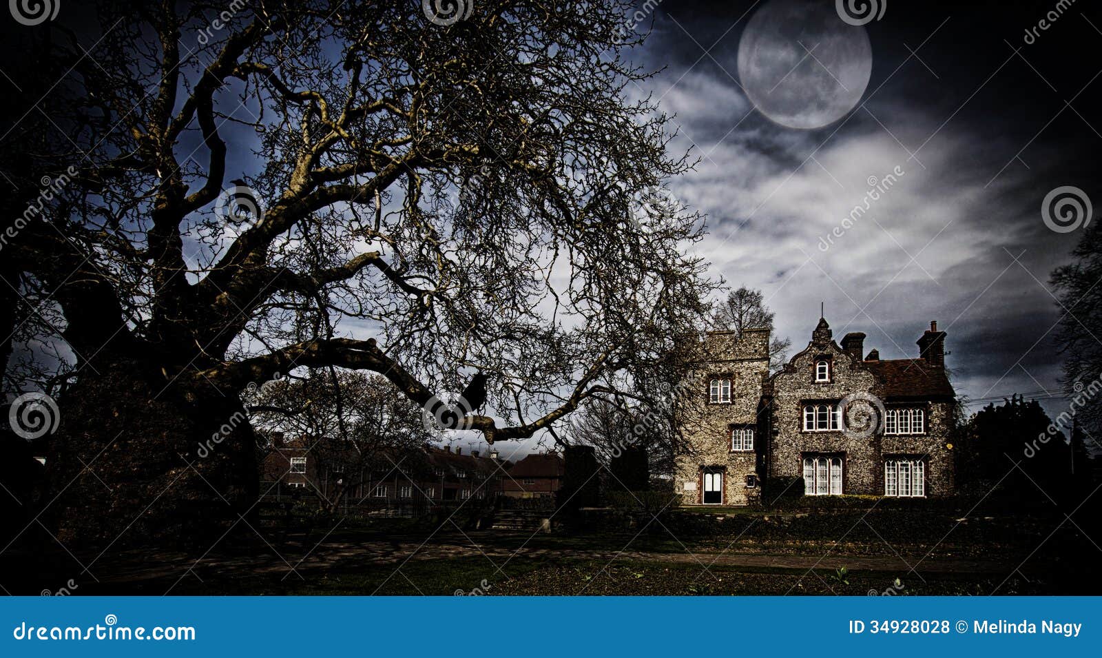 Old hunted building stock photo. Image of rundown, darkness - 34928028