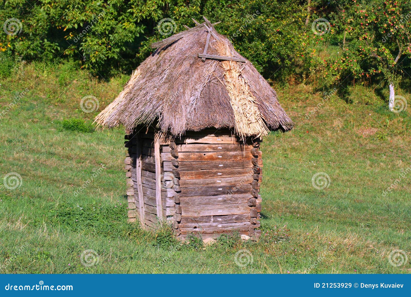 Old hut in Ukraine stock image. Image of cabin, bungalow - 21253929