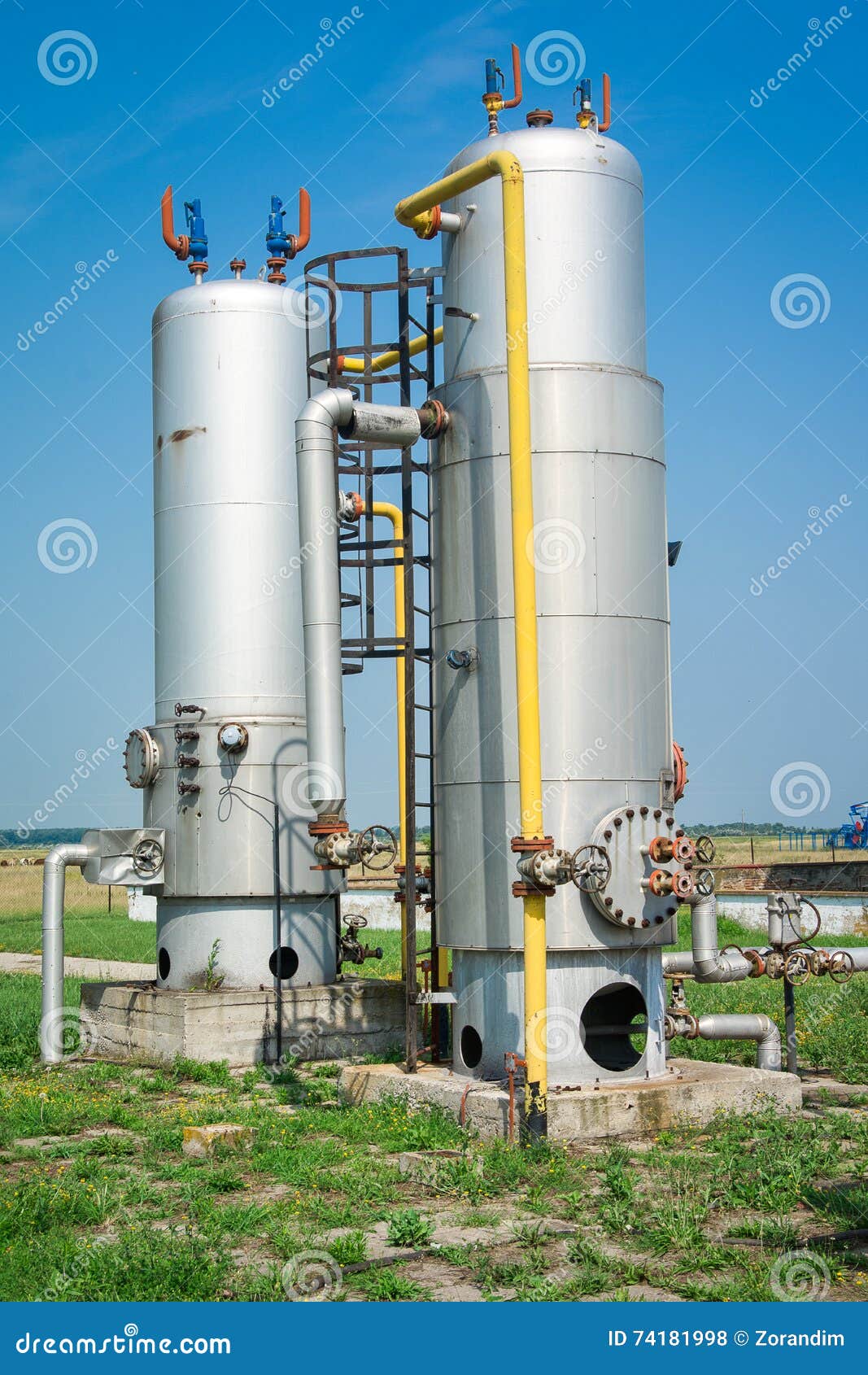 Old Industrial Storage Tank Stock Photo - Image of petrol, circular ...