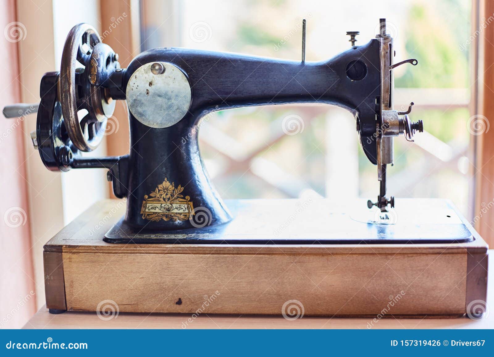 Old Iron Manual Sewing Machine Stock Photo - Image of classic ...