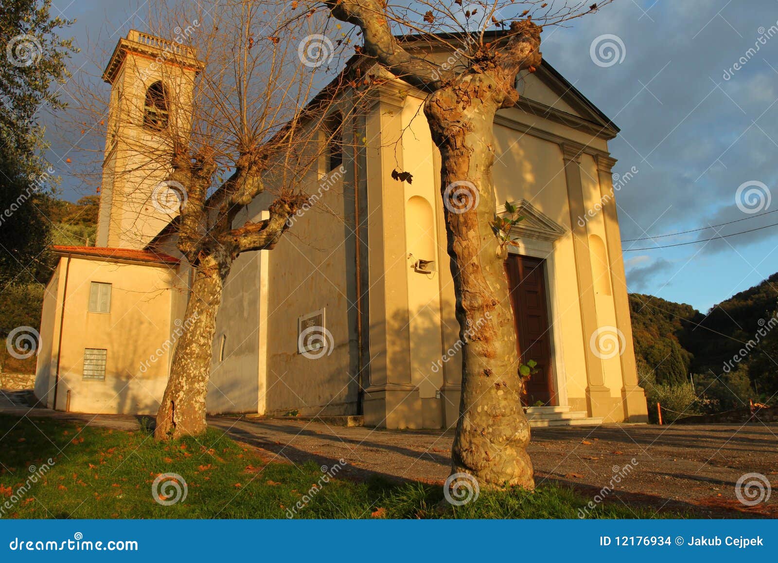 Old Italian chapel stock photo. Image of italy, aged - 12176934