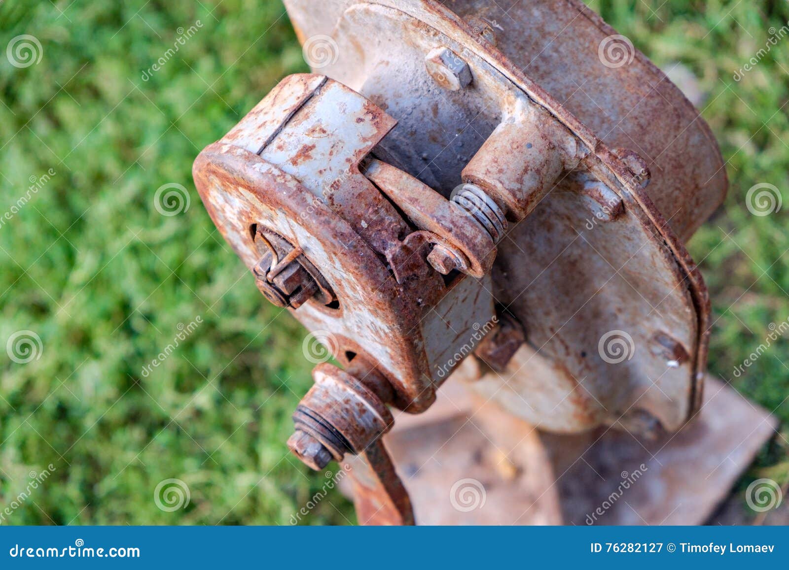 House Lifting Jack. Old Rusty Mechanical Jack Stock Image - Image of ...