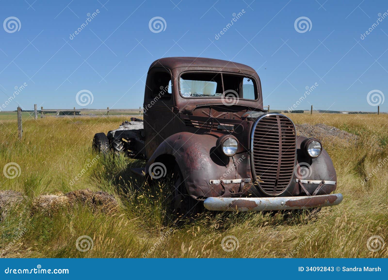 Old Jalopy stock image. Image of classic, wheels, fields - 34092843