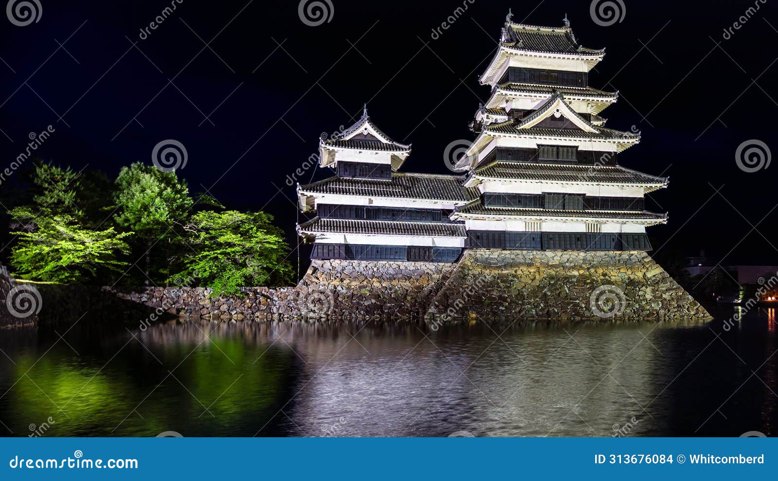 Old Japanese Castle at Night with Reflection in Its Moat (Matsumoto ...