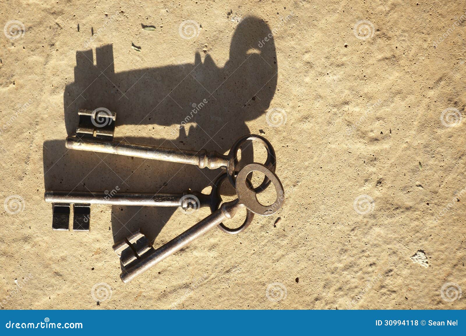 Old Keys stock photo. Image of texture, rust, tile, bunch - 30994118