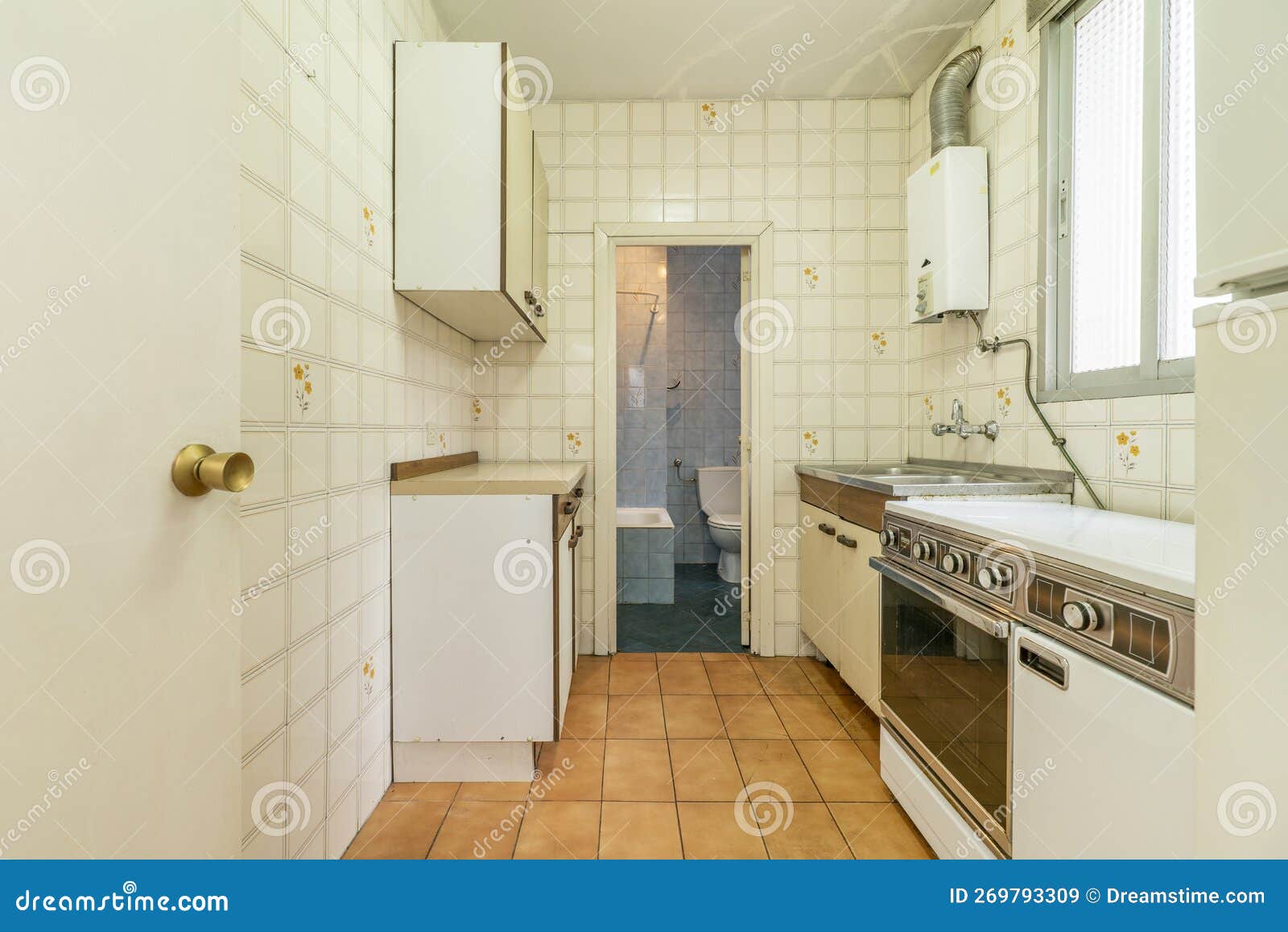 Old Kitchen with Old Furniture in Poor Condition and Access To a Toilet ...