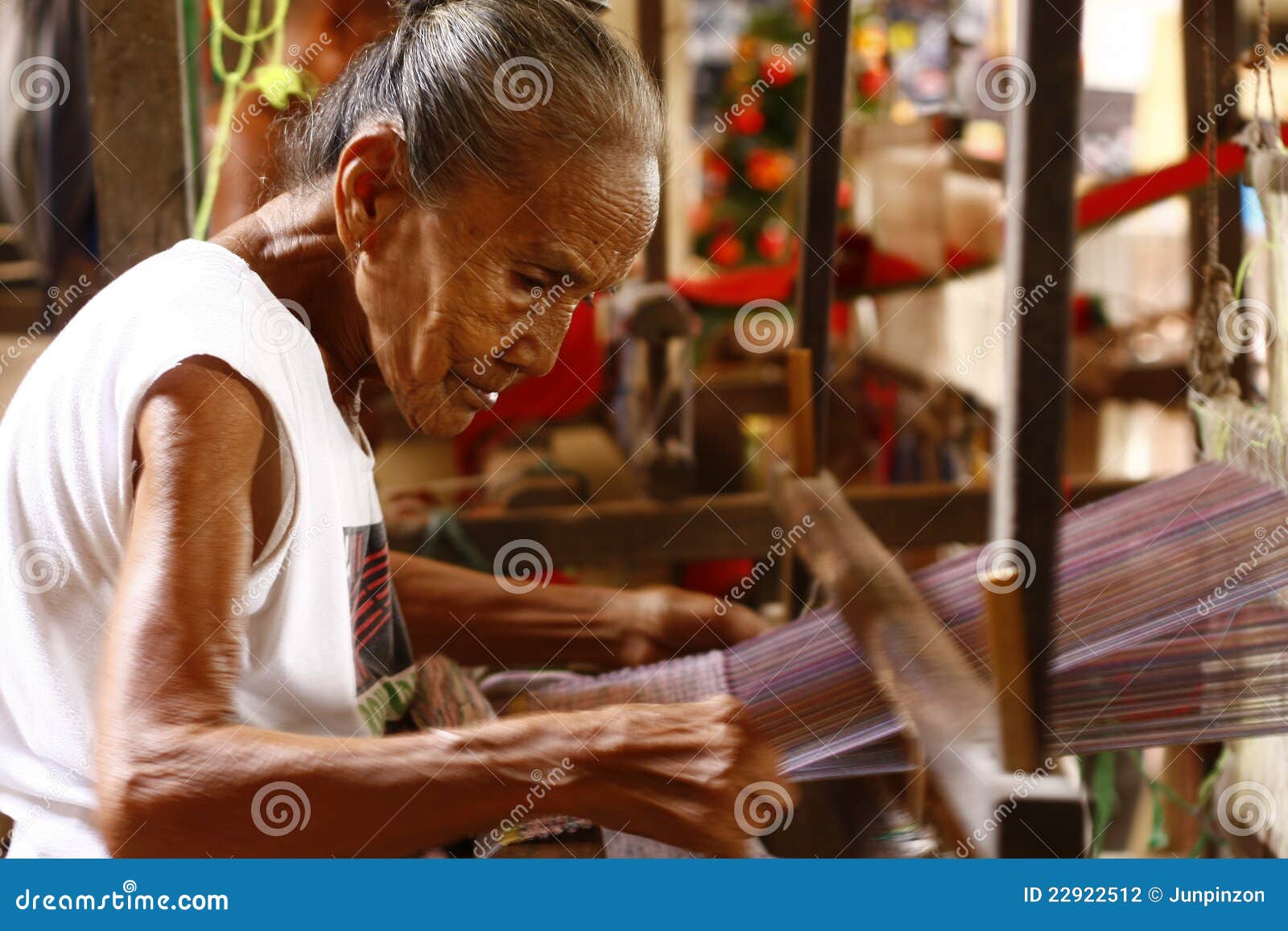 Old Lady Weaver editorial photography. Image of clothes - 22922512
