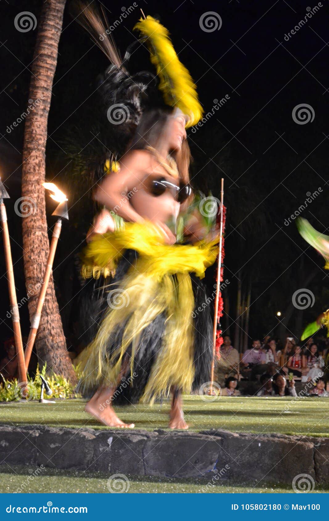 Old Lahaina Luau editorial image. Image of dancers, dancer - 105802180