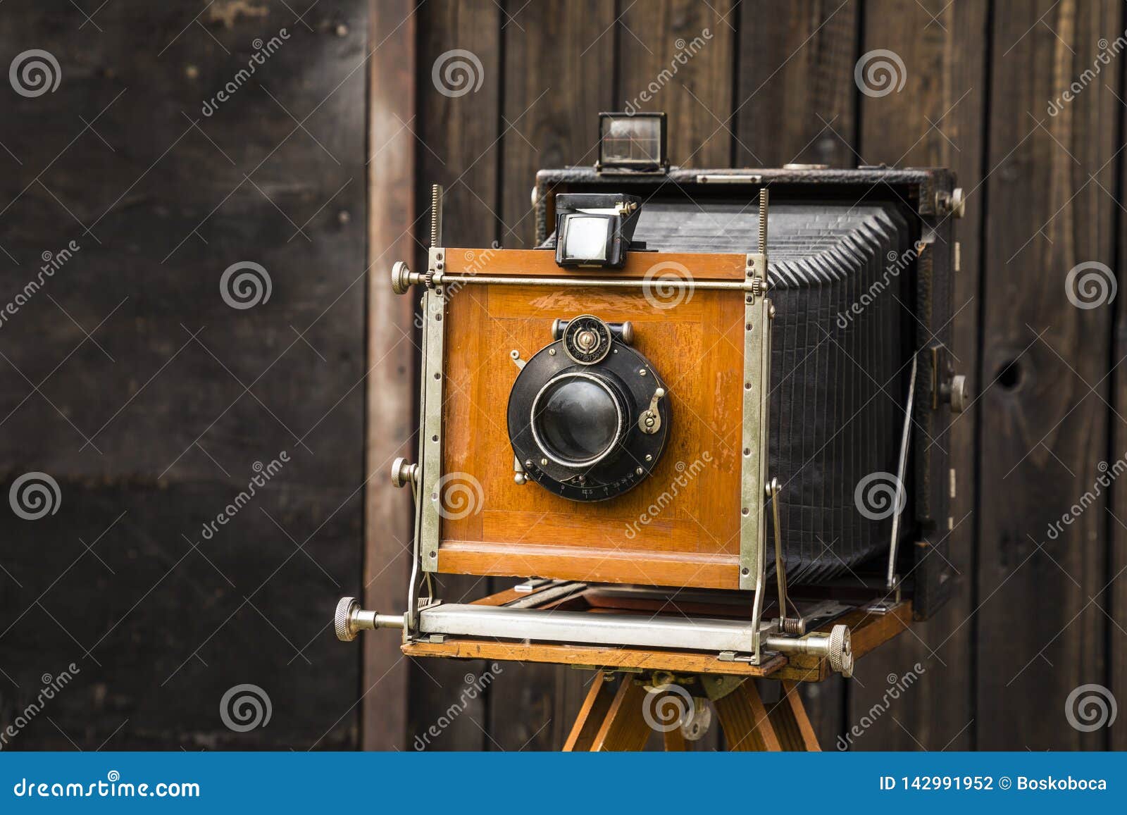 Old large format camera stock photo. Image of studio - 142991952