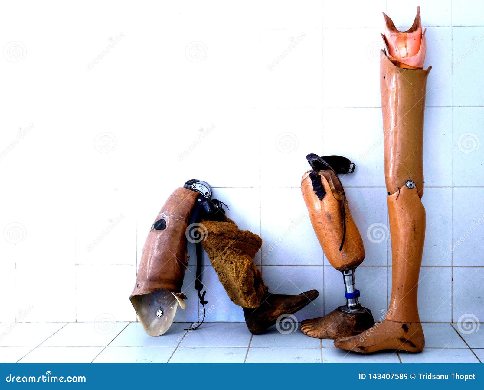 Old leg prosthesis stock image. Image of device, foot - 143407589