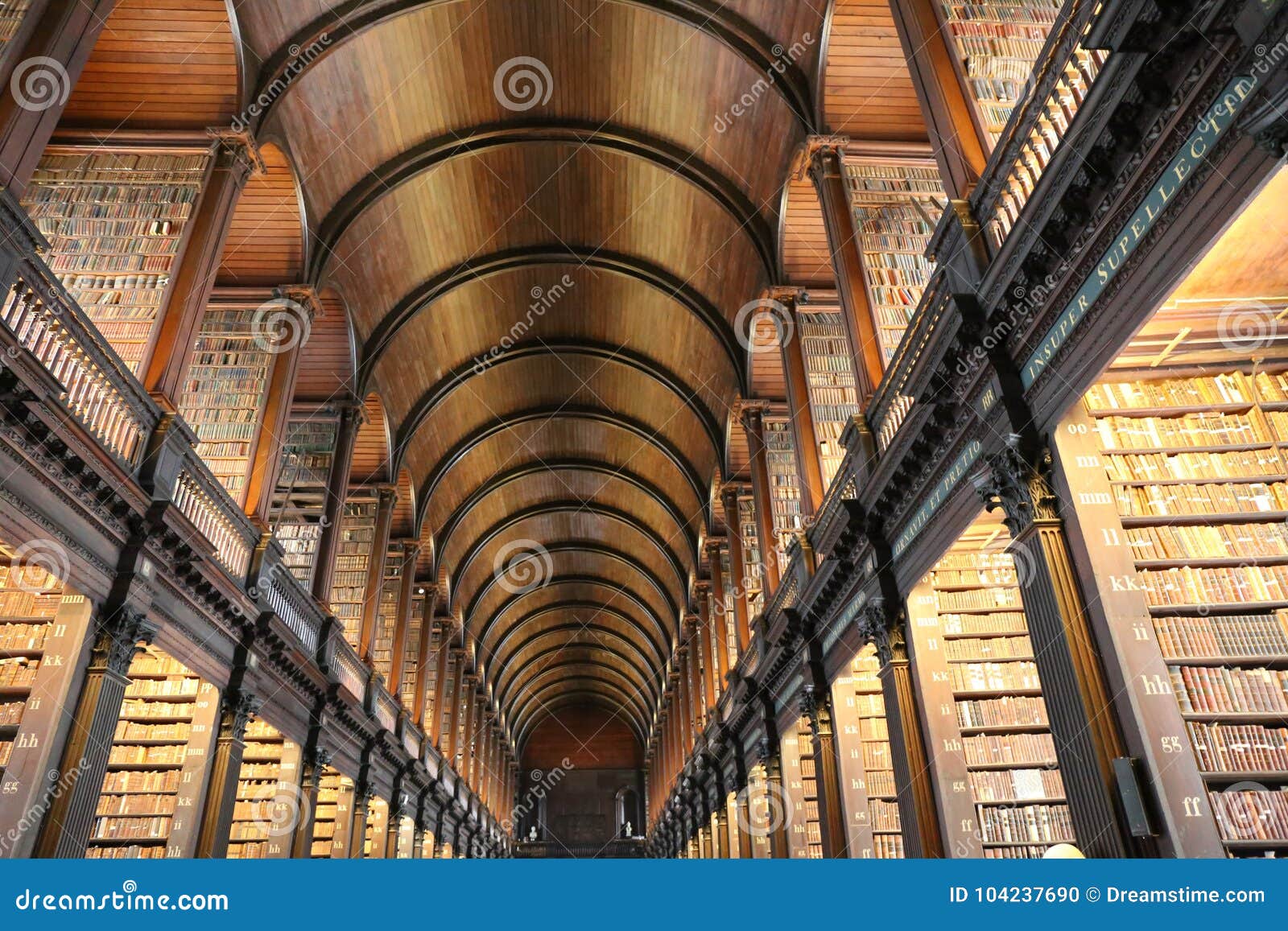 The Old Library of Trinity College in Dublin Stock Photo - Image of ...