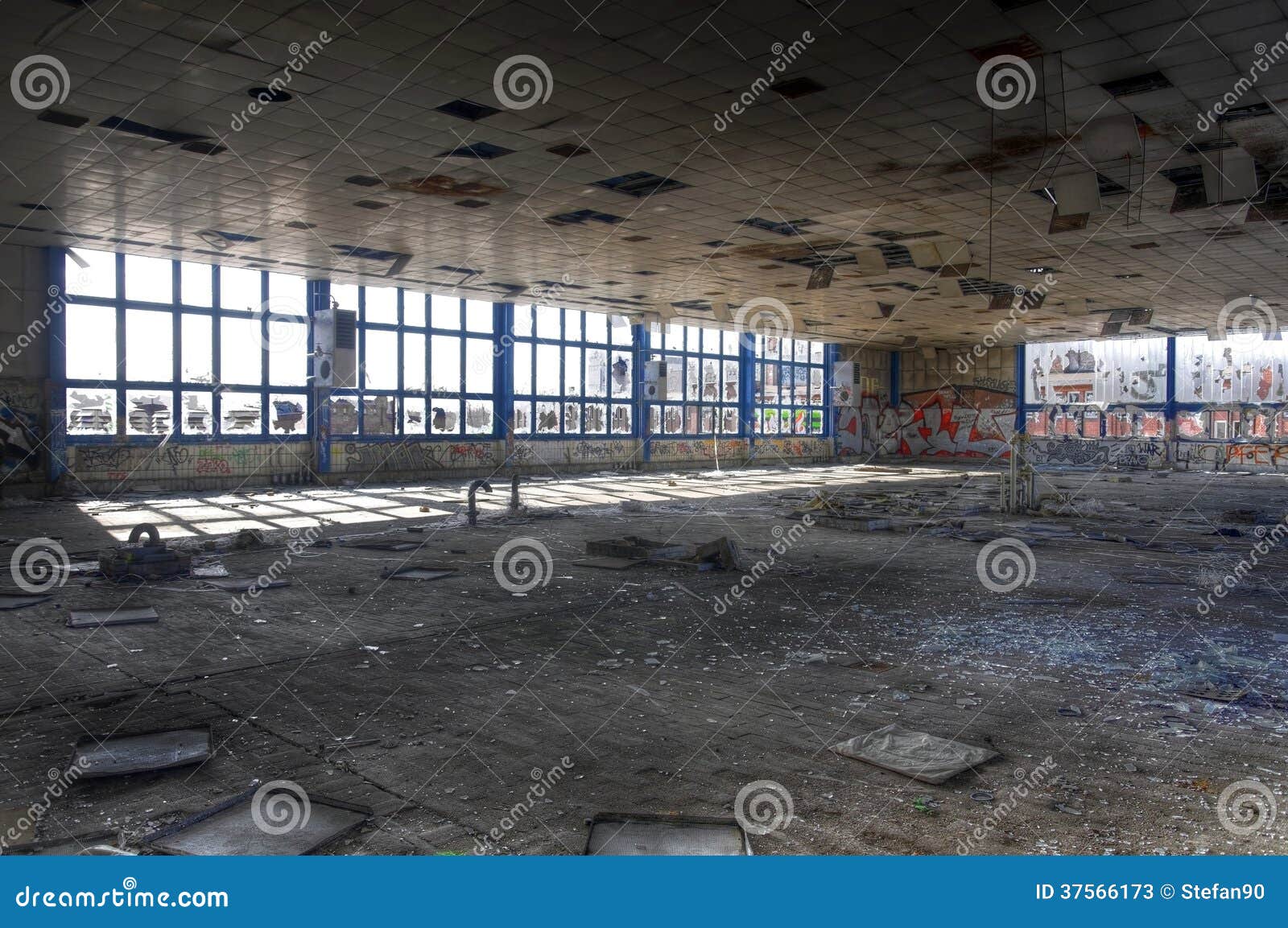 731 Old Littering Stock Photos - Free & Royalty-Free Stock Photos from ...