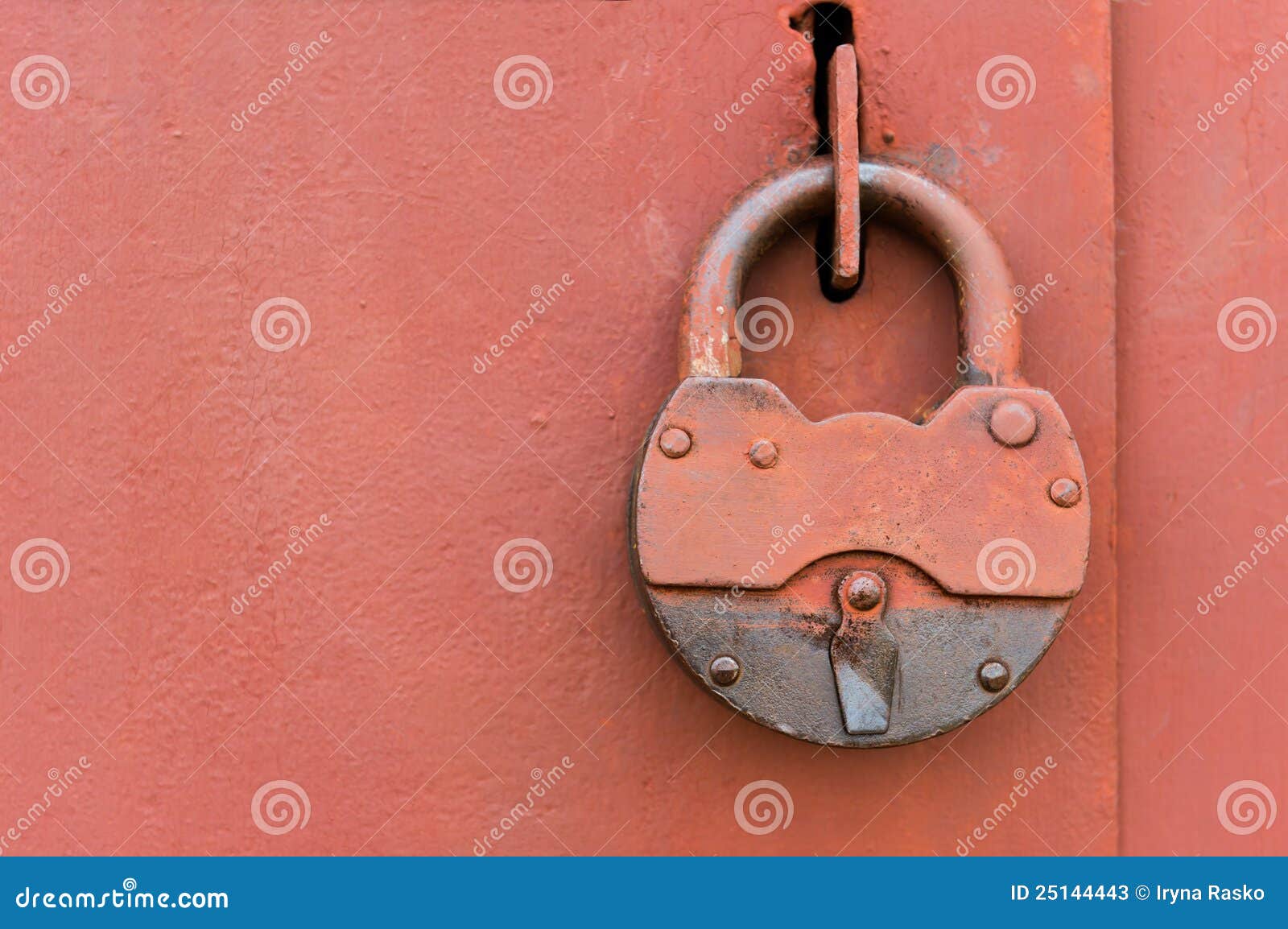 Old lock on metal door stock image. Image of keyhole - 25144443