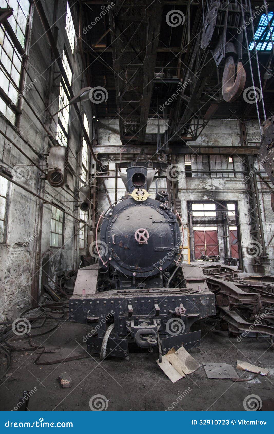 Old locomotive stock image. Image of oldfashioned, weathered - 32910723