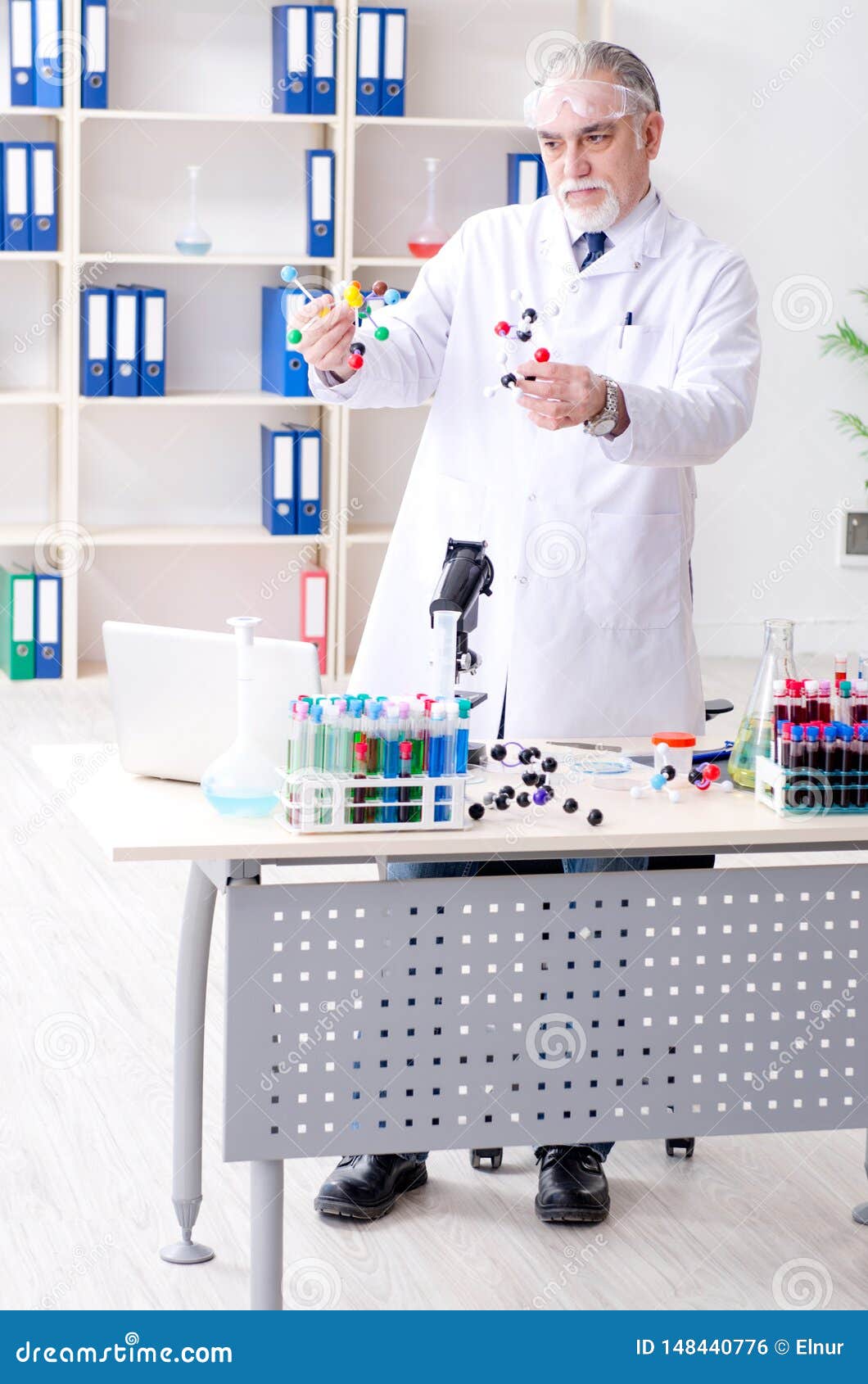 The Old Male Chemist Working in the Lab Stock Photo - Image of ...