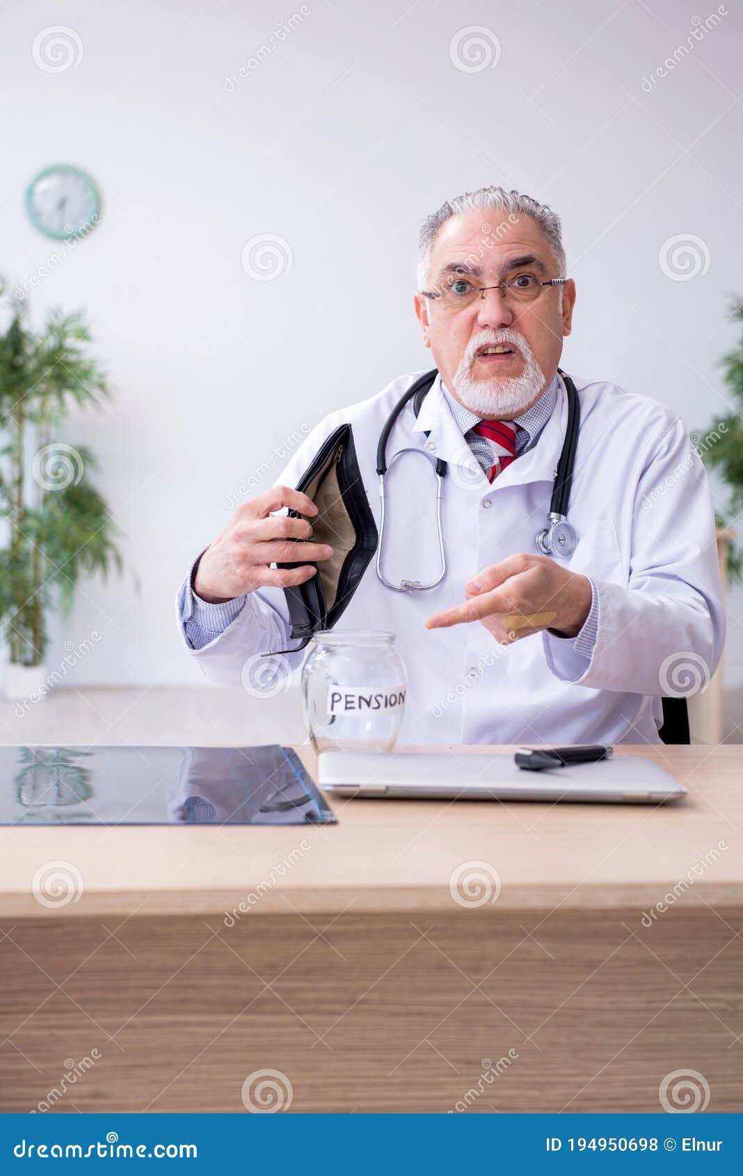 Old Male Doctor in Retirement Concept Stock Photo - Image of pension ...