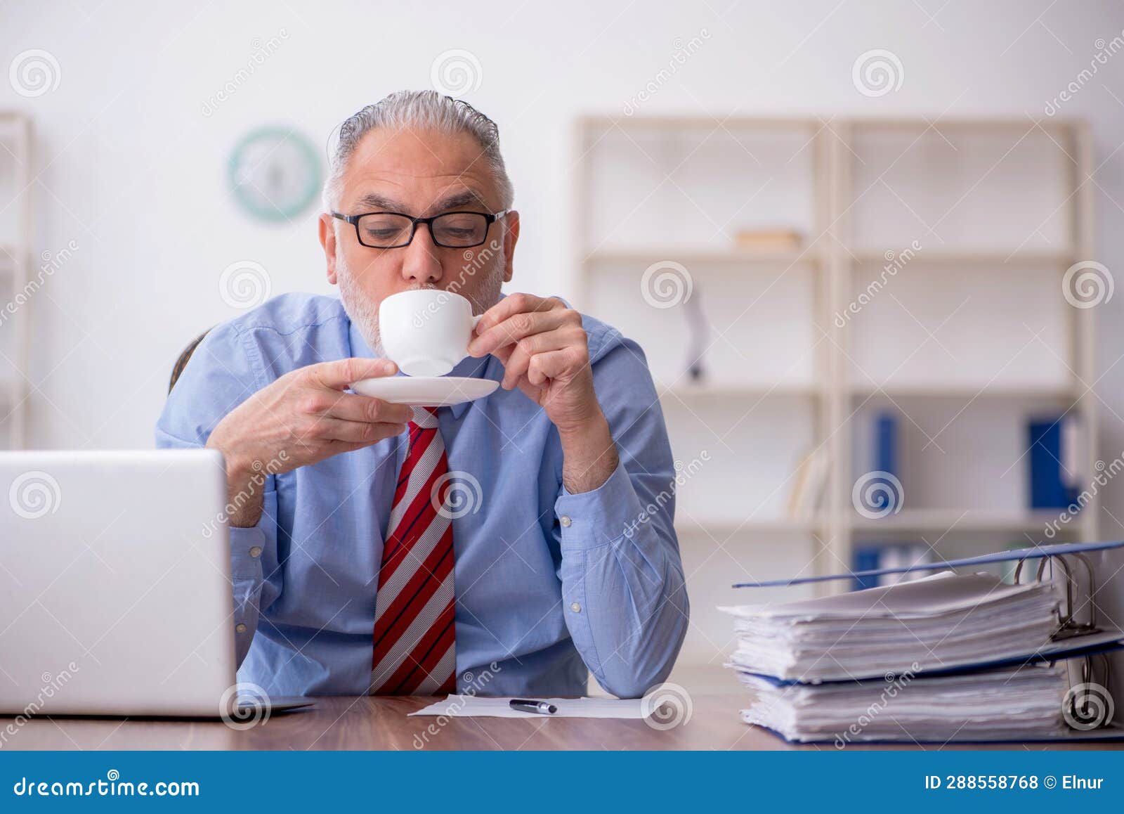 Old Male Employee Drinking Coffee during Break Stock Photo - Image of ...