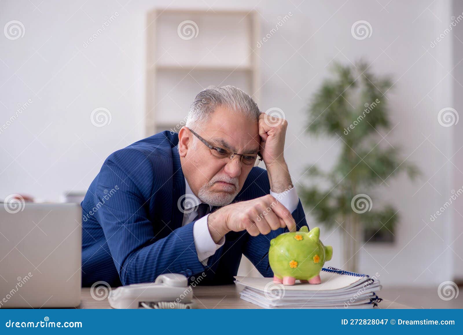 Old Male Employee in Planning Retirement Concept Stock Image - Image of ...