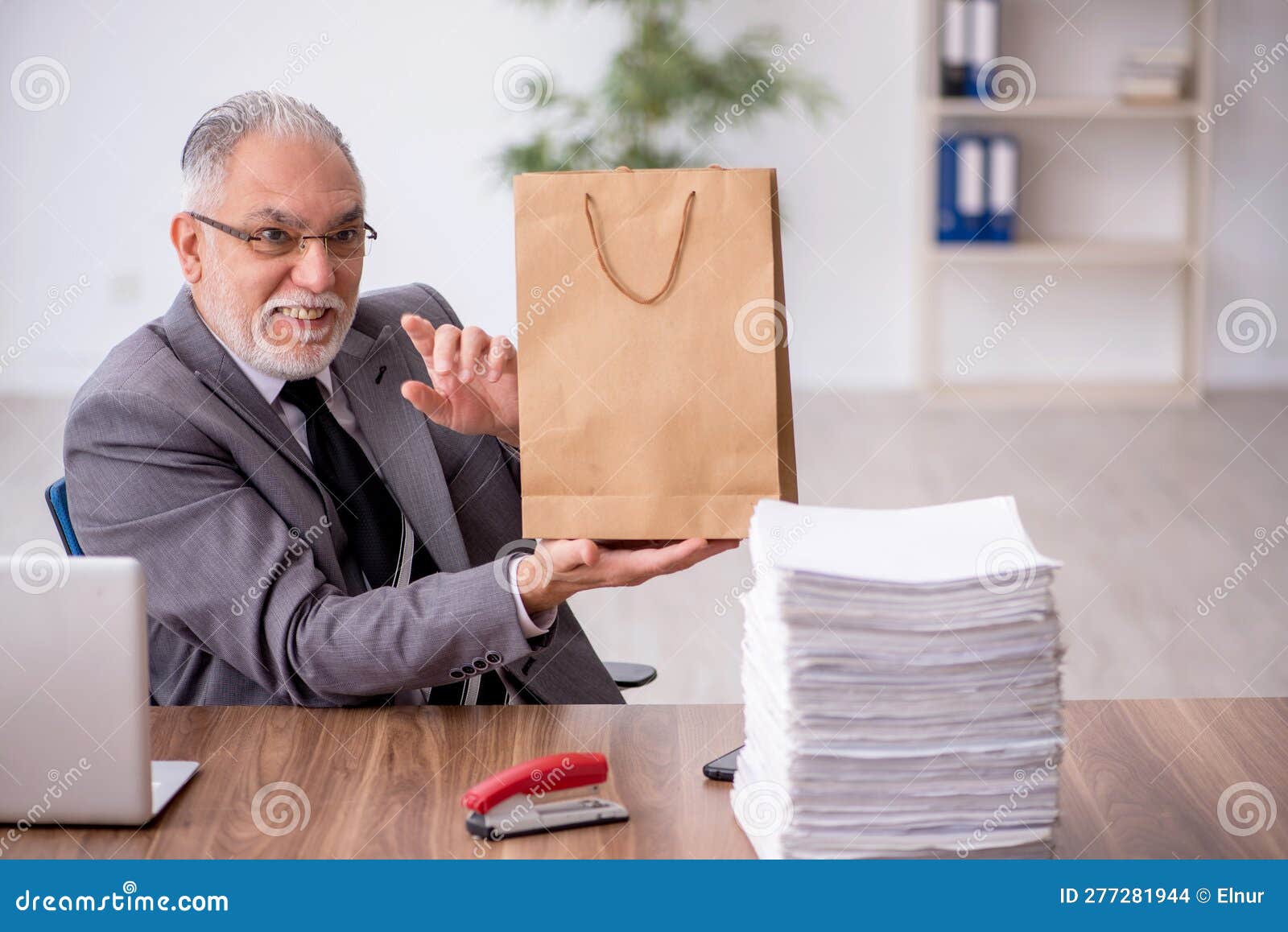 Old Male Employee Receiving Present at Workplace Stock Photo - Image of ...