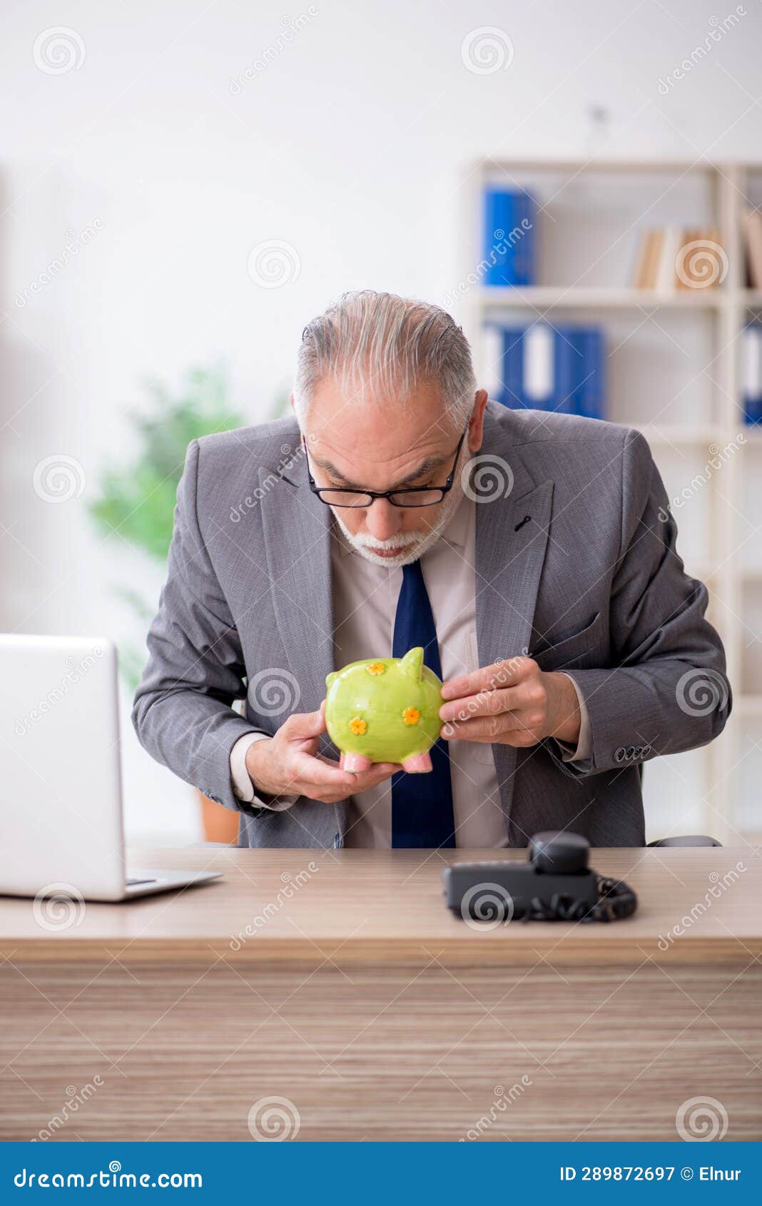 Old Male Employee in Retirement Concept Stock Image - Image of busy ...