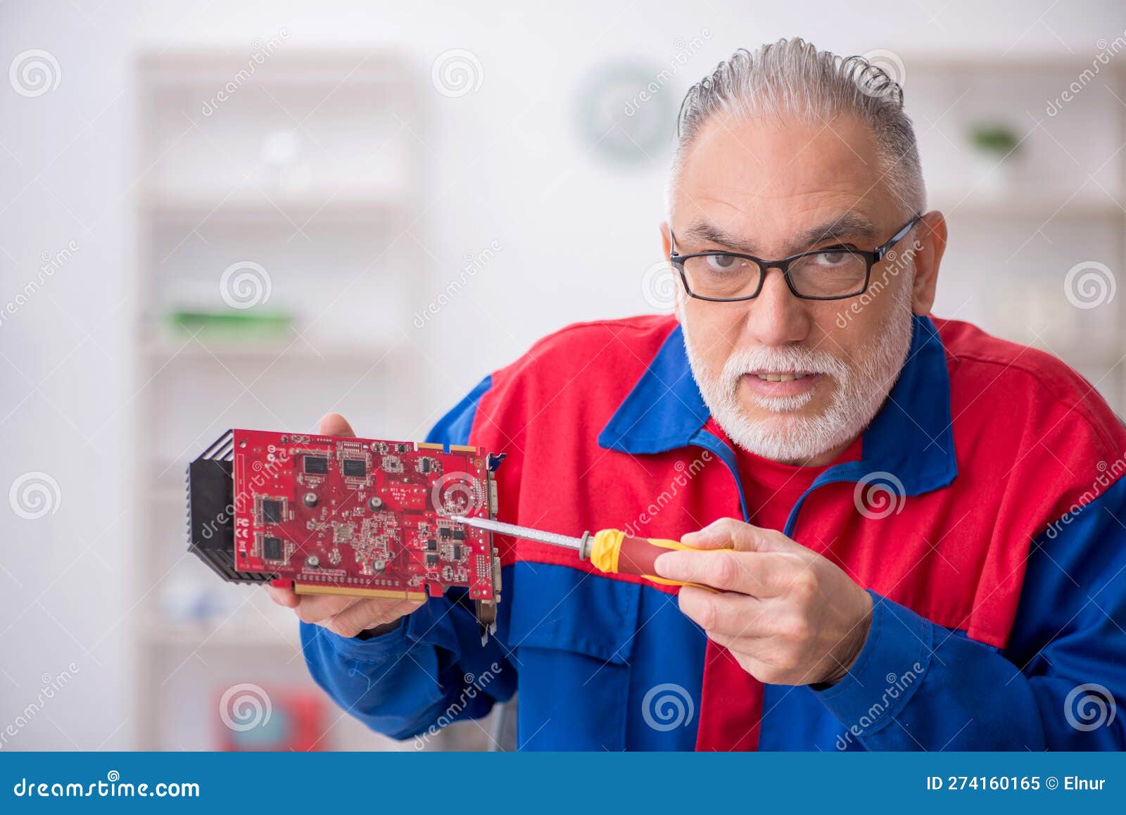 Old Male Repairman Repairing Computer Stock Image - Image of ...