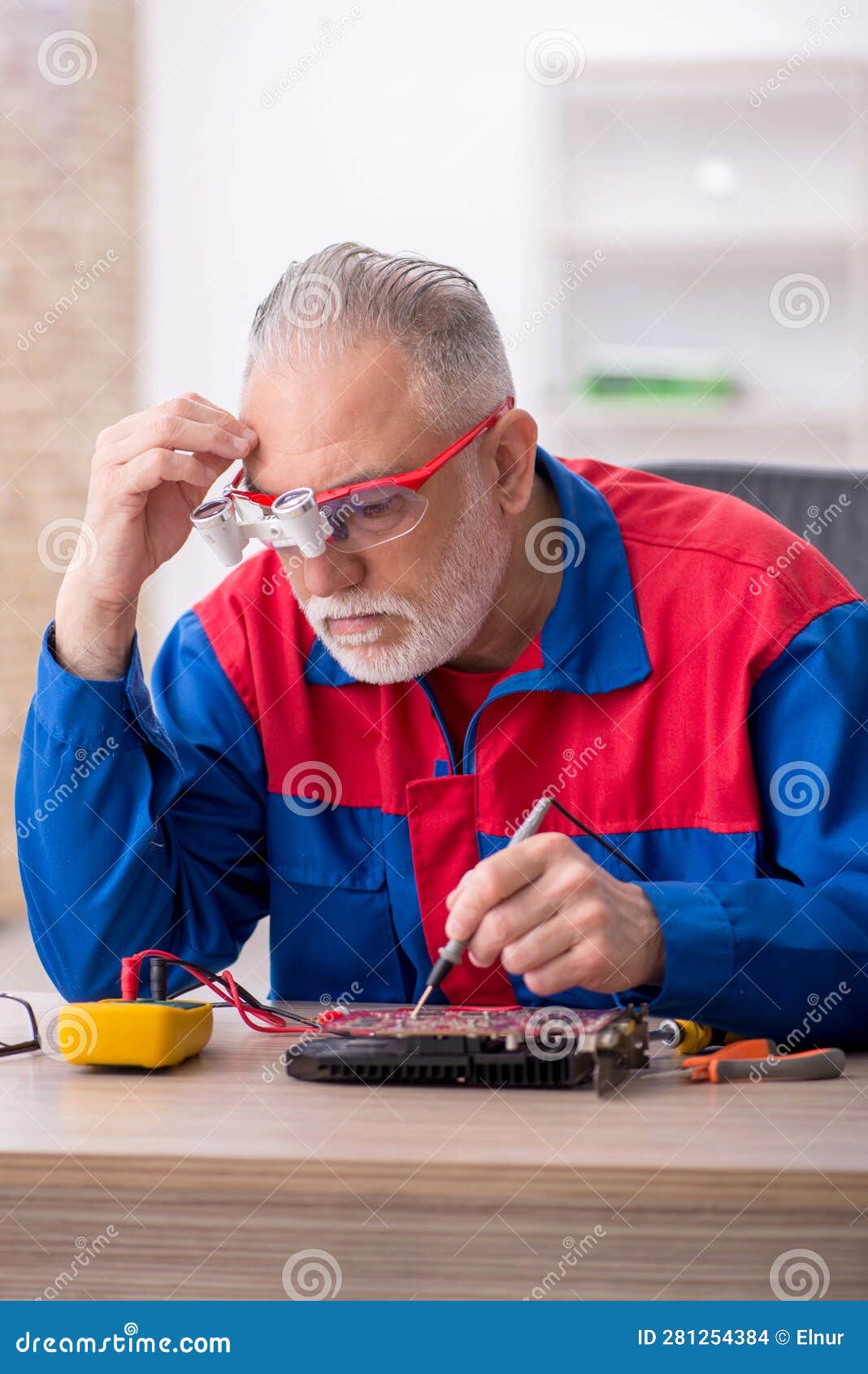 Old Male Repairman Repairing Computer Stock Photo - Image of looking ...