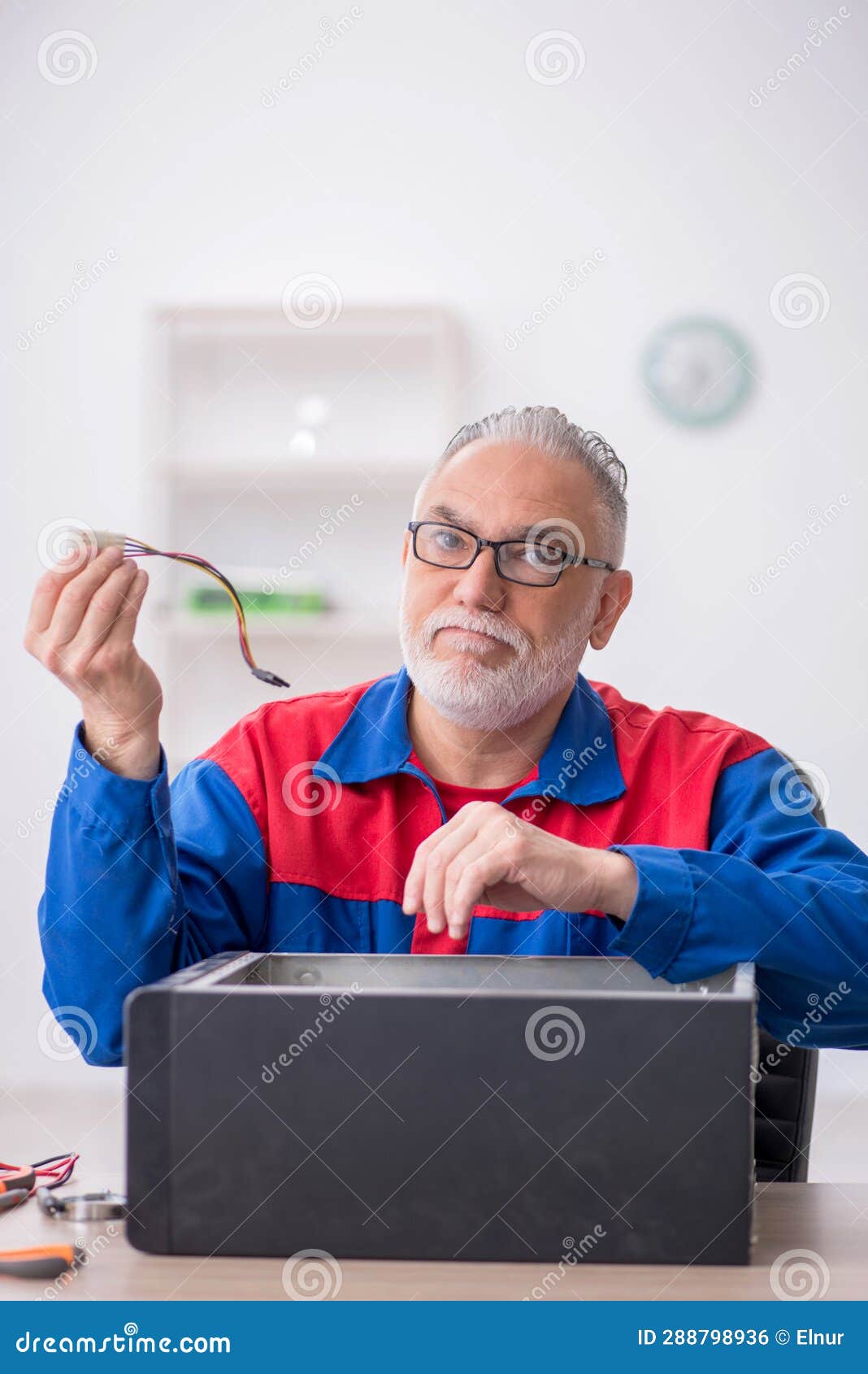 Old Male Repairman Repairing Computer Stock Photo - Image of fixing ...