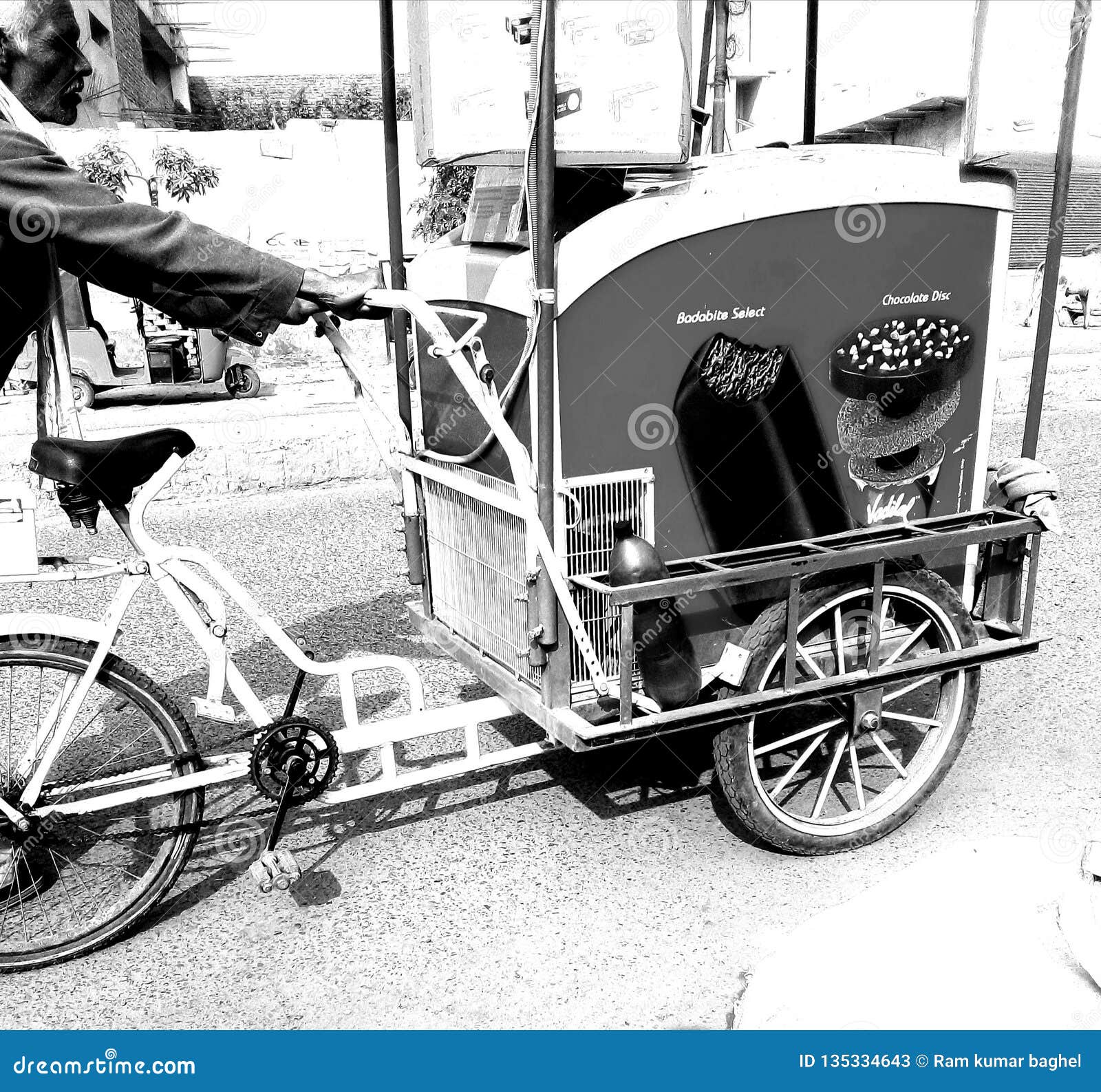 Ice cream cycle editorial stock photo. Image of pussing - 135334643