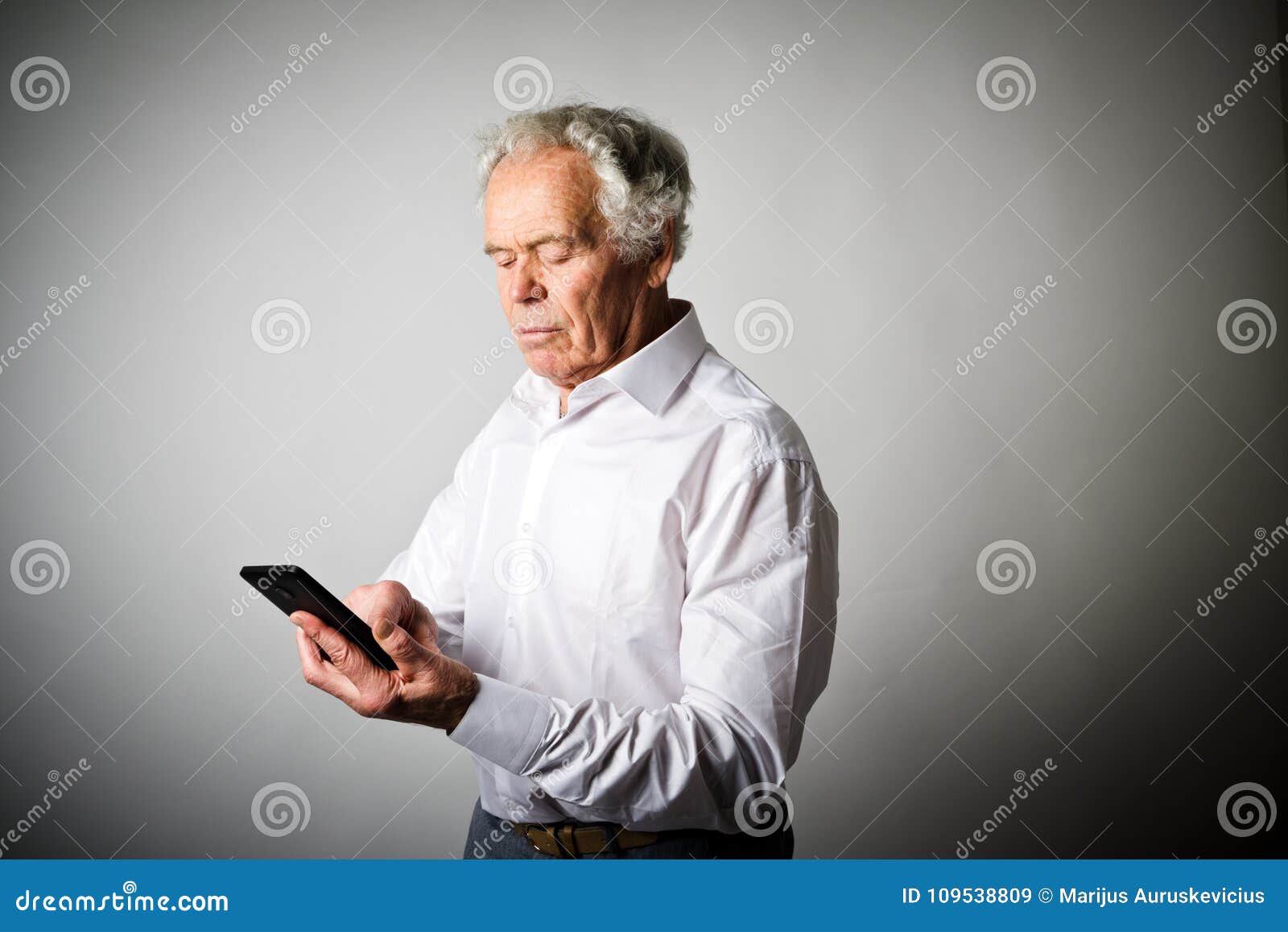 Old man and smart phone. stock image. Image of call - 109538809