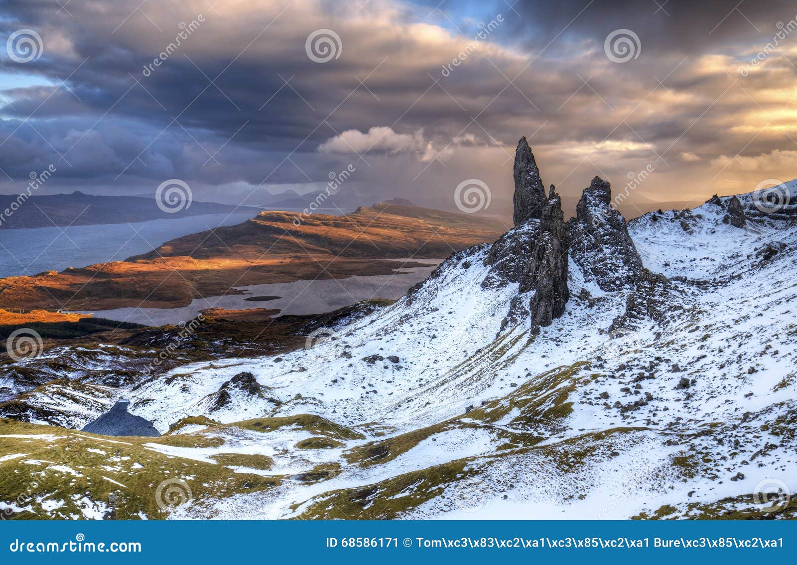 The Breathtaking Old Man Of Storr Pinnacles On The Isle Of Skye With ...