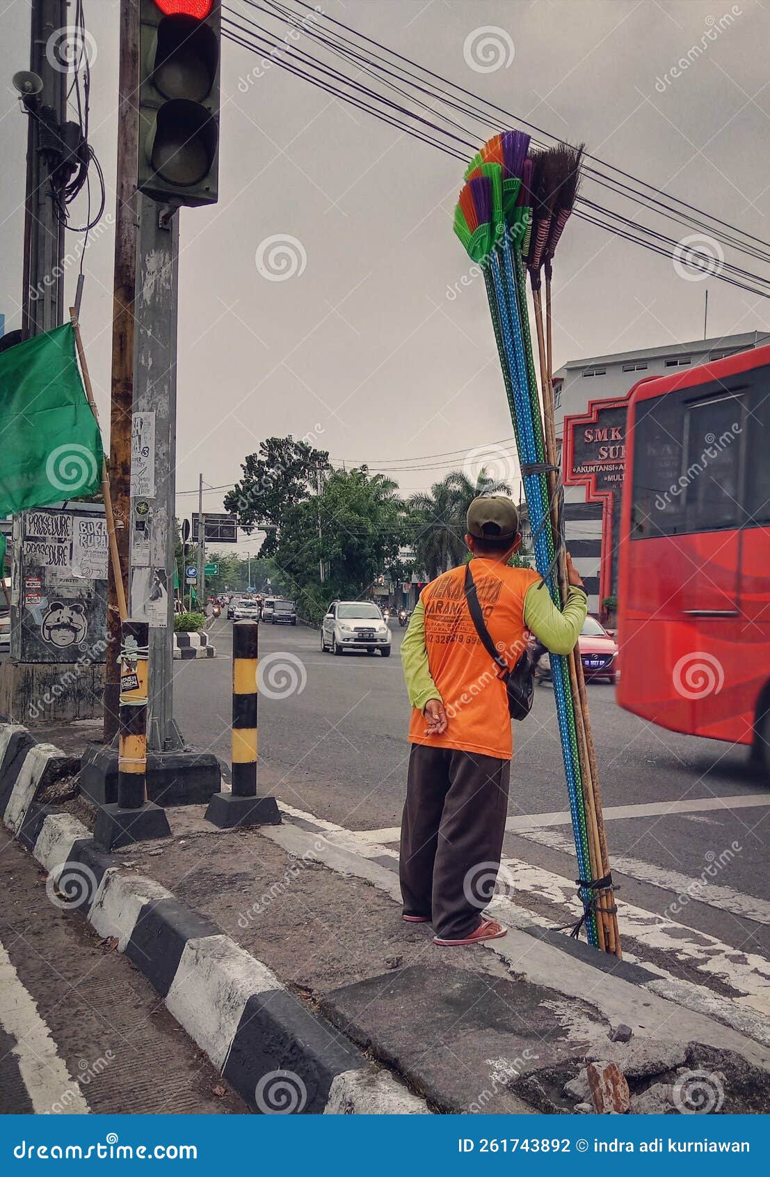 Old man in traffic light editorial photography. Image of worker - 261743892