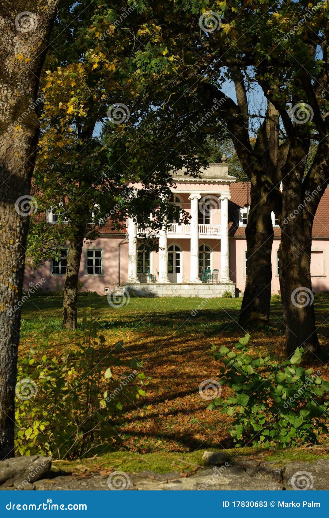 Old Manor House stock image. Image of manor, luxury, autumn - 17830683