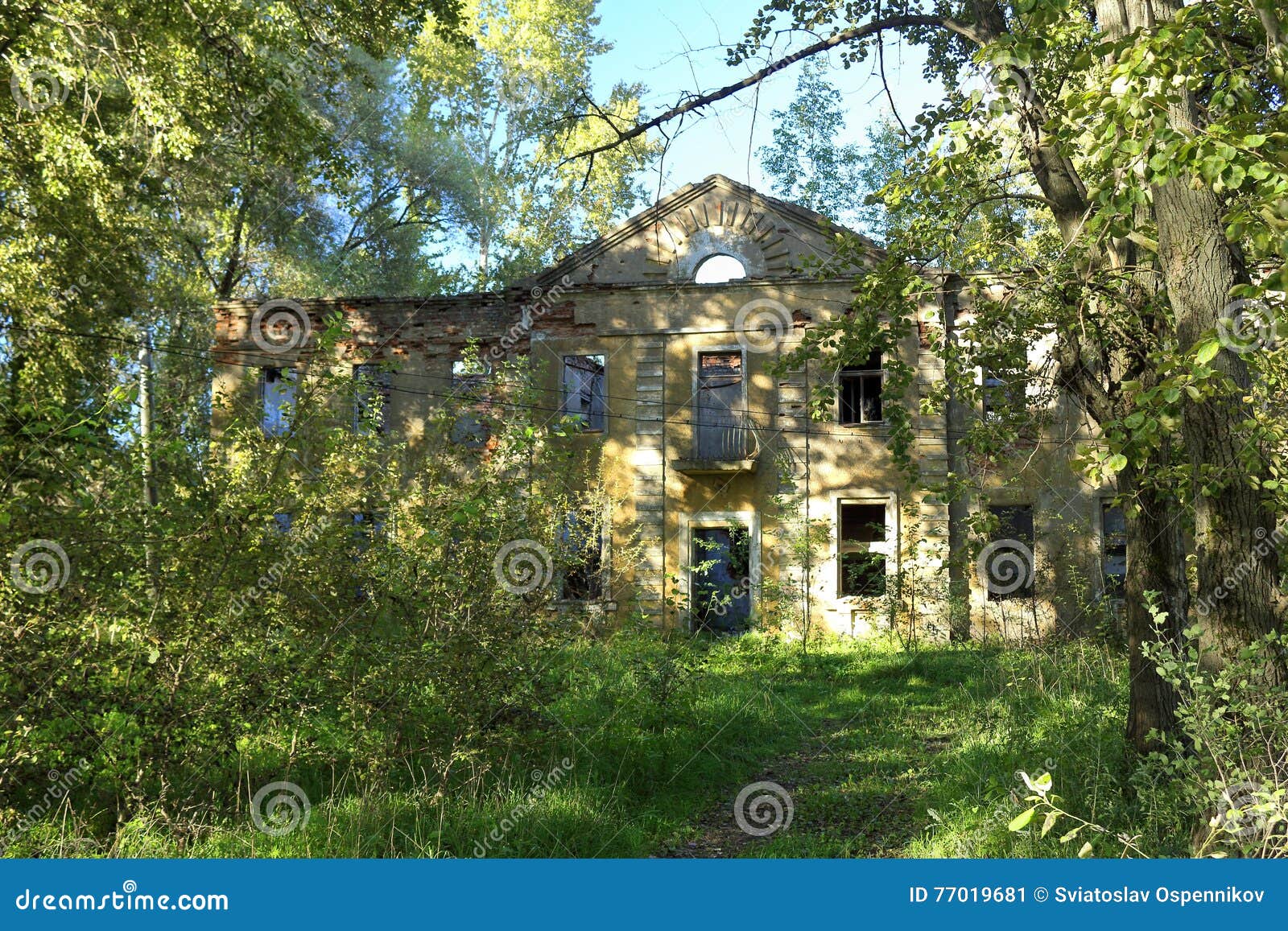 The old manor house. stock image. Image of manor, trees - 77019681