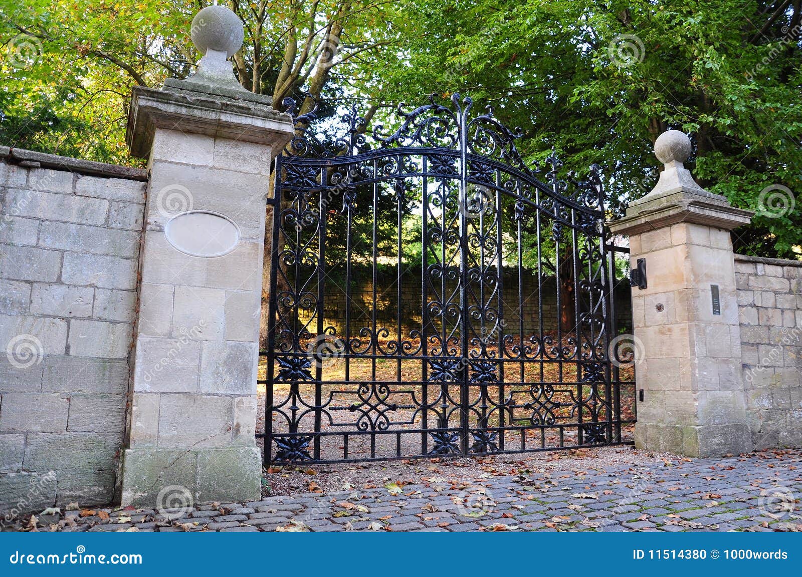 Old Mansion Gates stock photo. Image of gardens, metal - 11514380