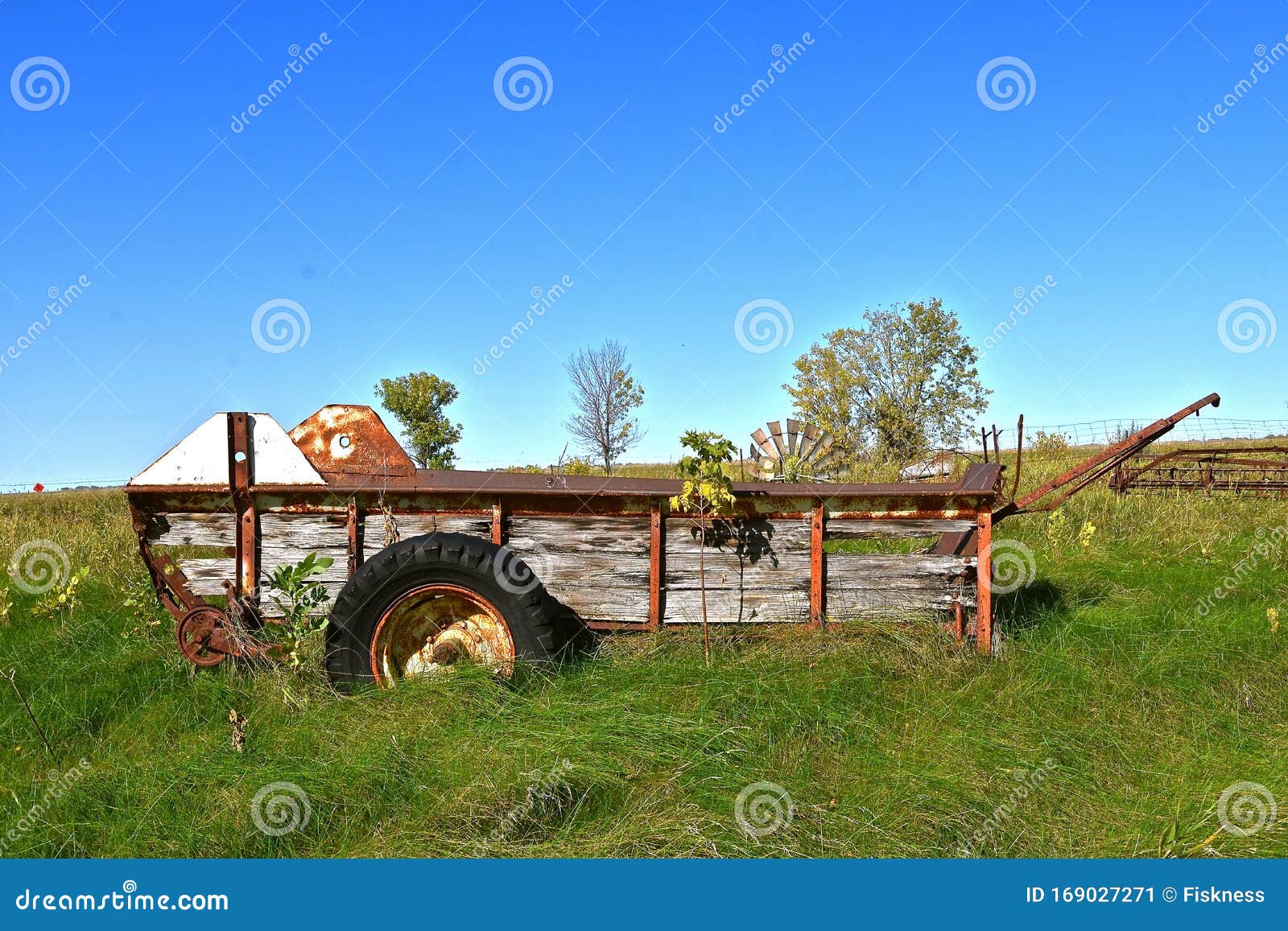 Old Manure Spreader Missing the Beater Stock Image - Image of farm ...