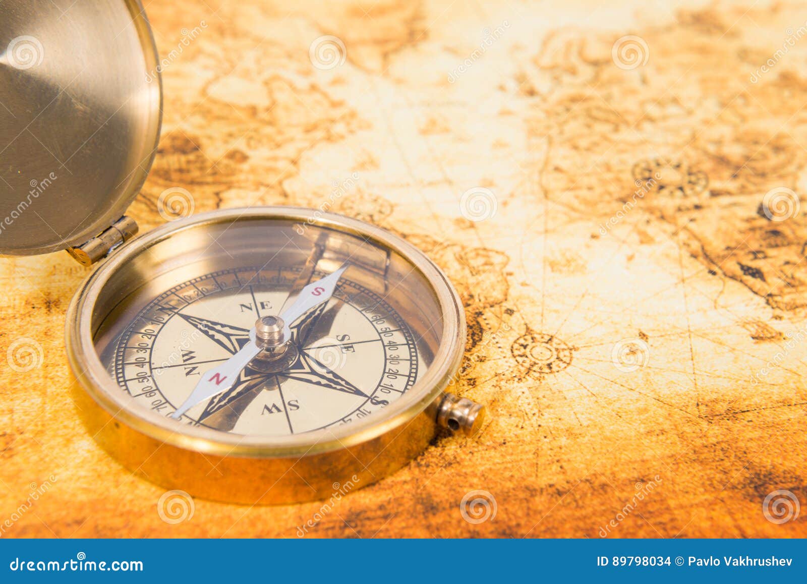 Ancient Compass Stock Photo | CartoonDealer.com #6777534