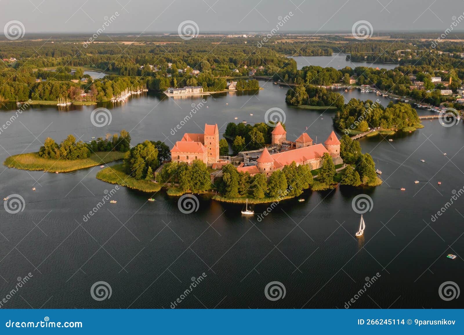 Old Medieval Trakai Castle on the Island between Lakes in Lithuania ...