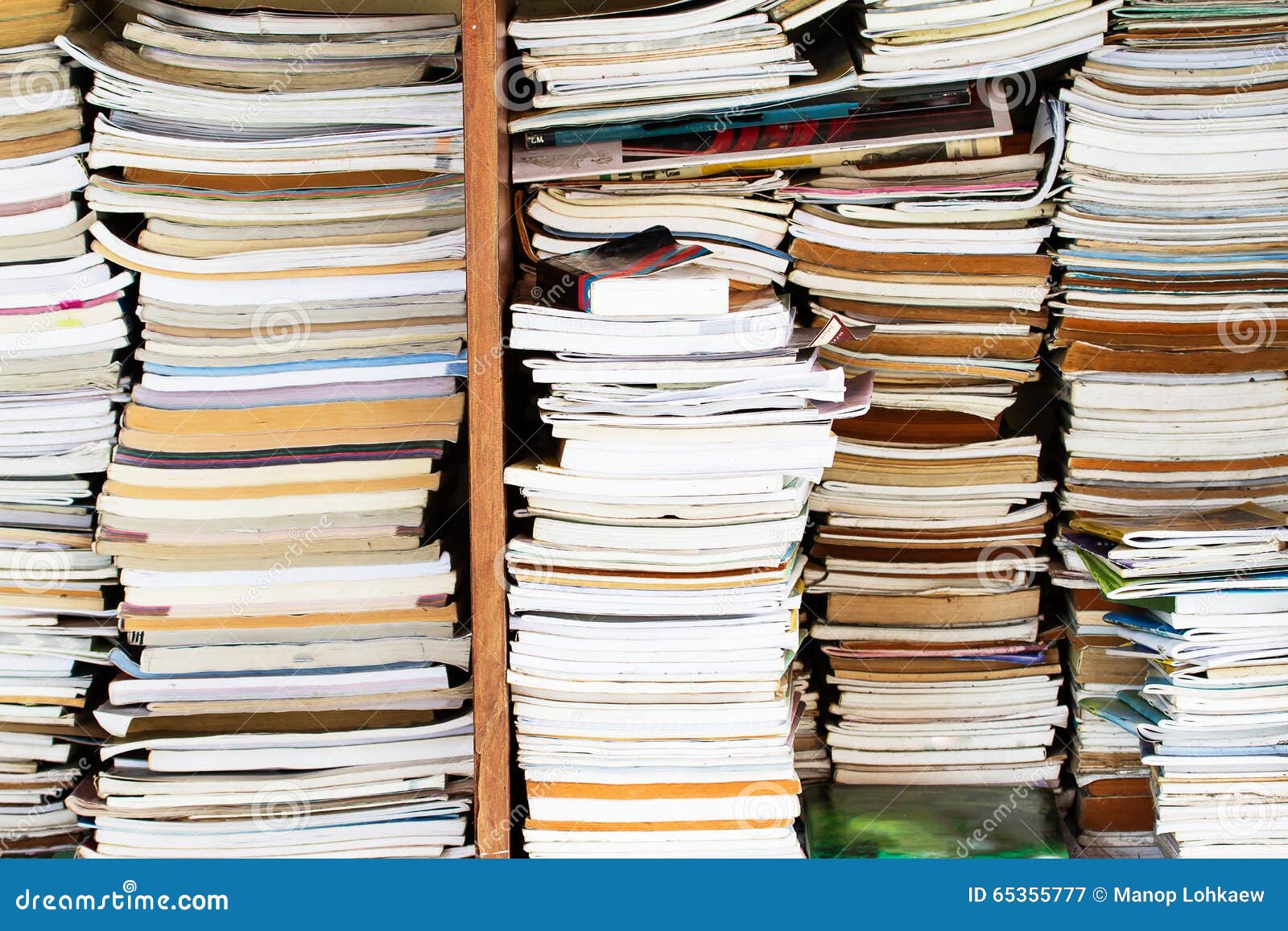 Messy Bookshelf Clipart