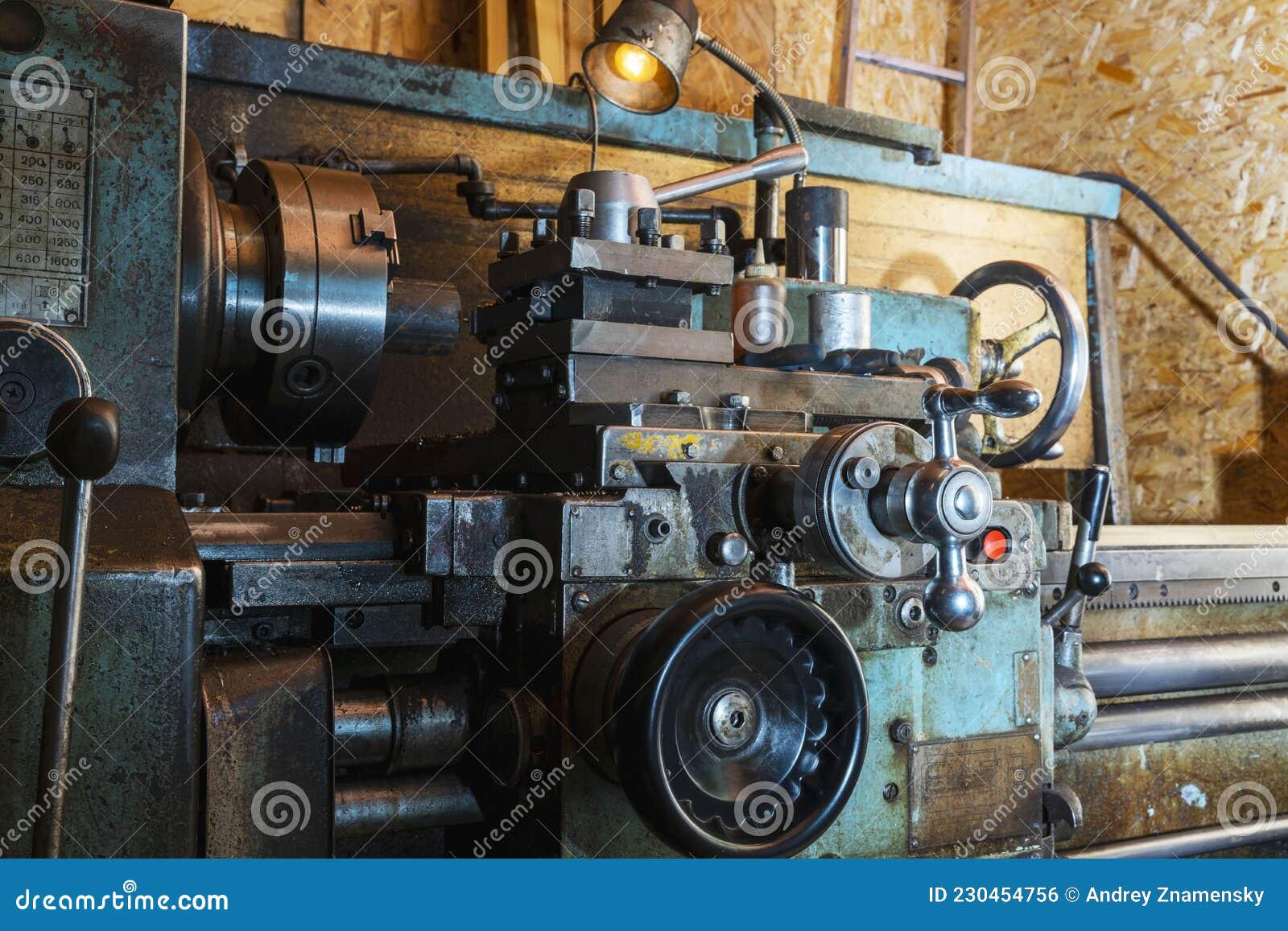 Old Metal Lathe in the Workshop, Metalworking, Machine Tools Stock ...
