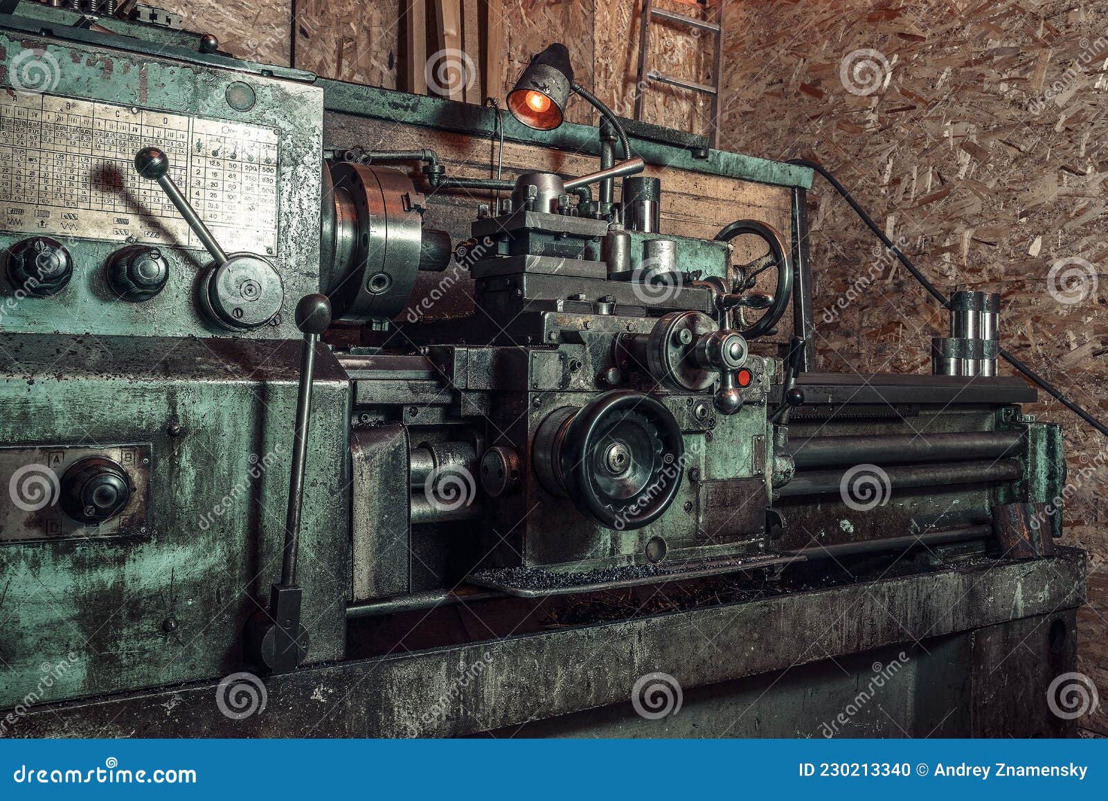 Old Metal Lathe in the Workshop, Metalworking, Machine Tools Stock ...