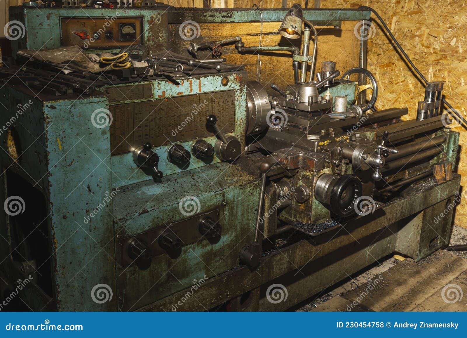 Old Metal Lathe in the Workshop, Metalworking, Machine Tools Stock ...