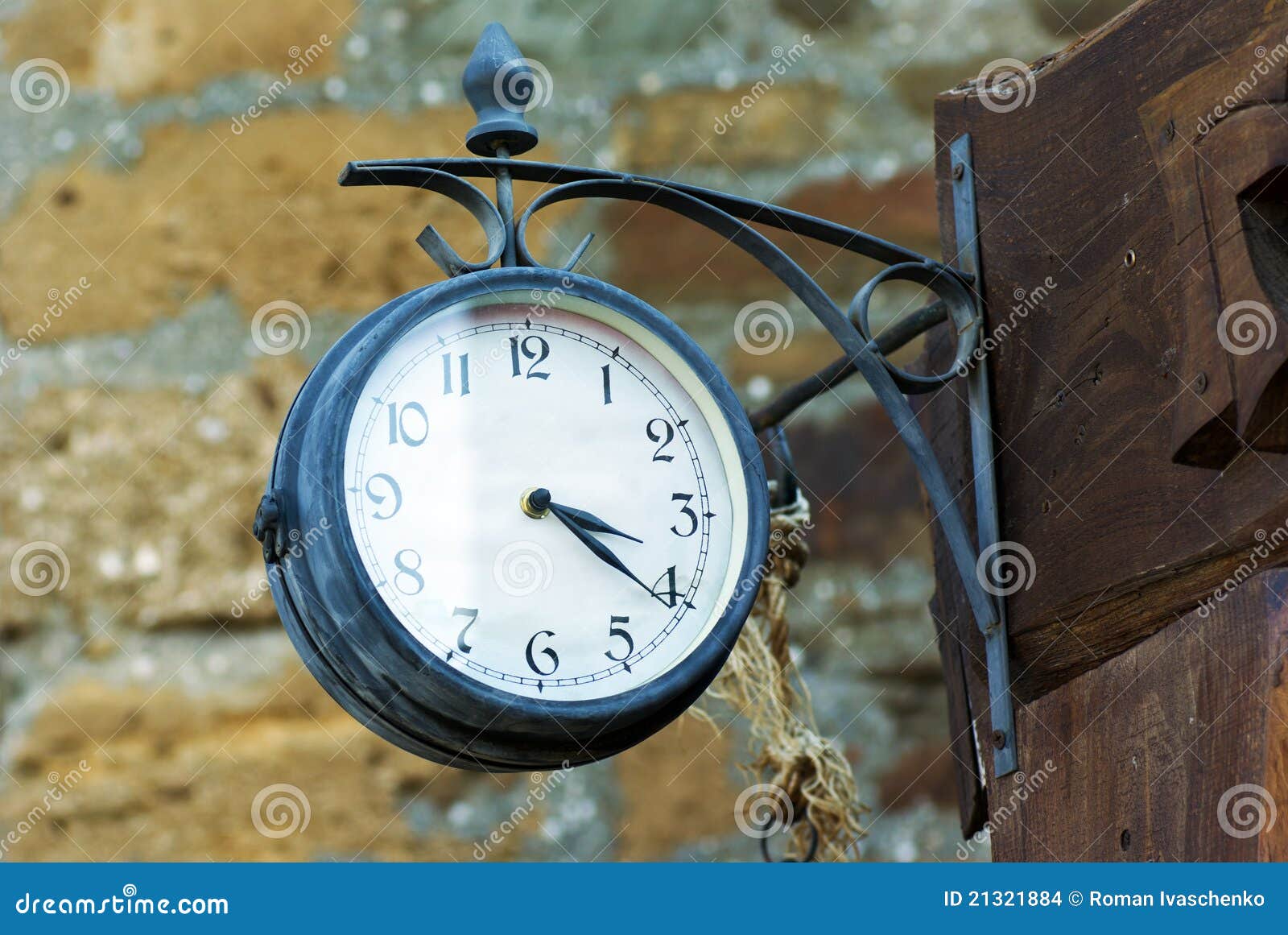 Old metal round clock stock photo. Image of clock, time - 21321884