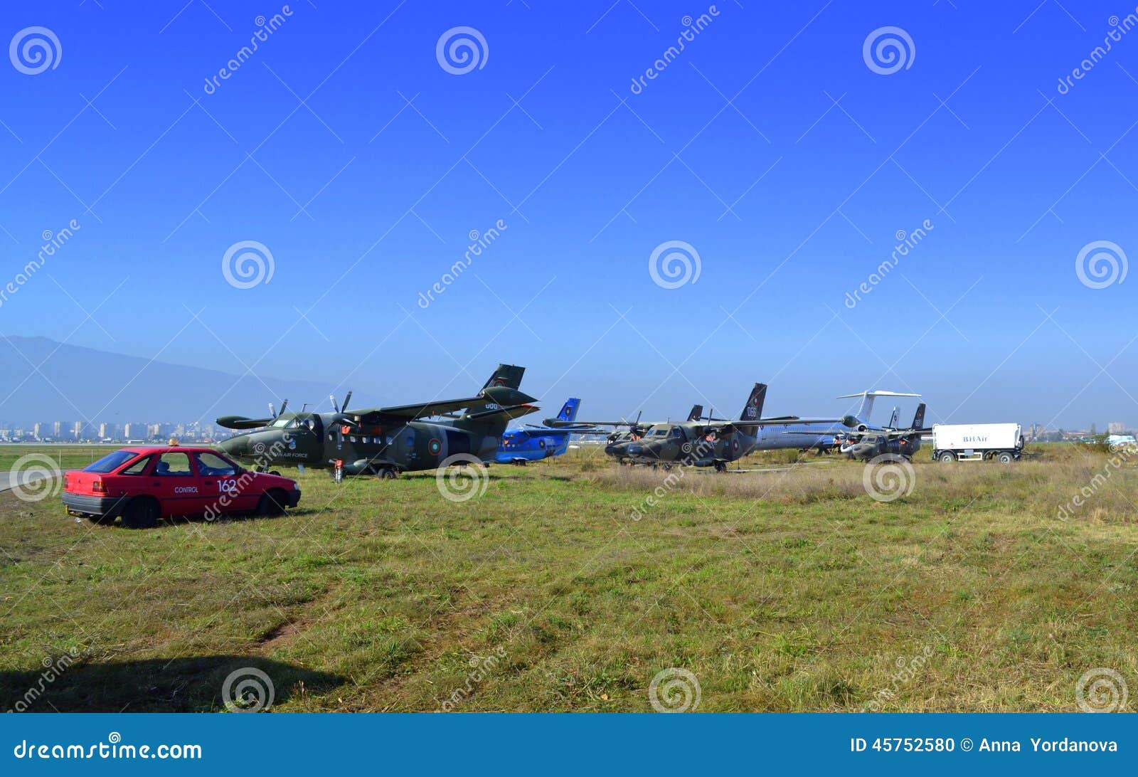 Old military aircraft editorial image. Image of aircraft - 45752580