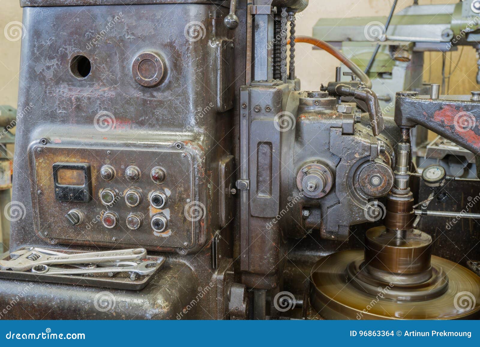Old Milling Machine, Vintage Stock Photo - Image of steel, engineering ...