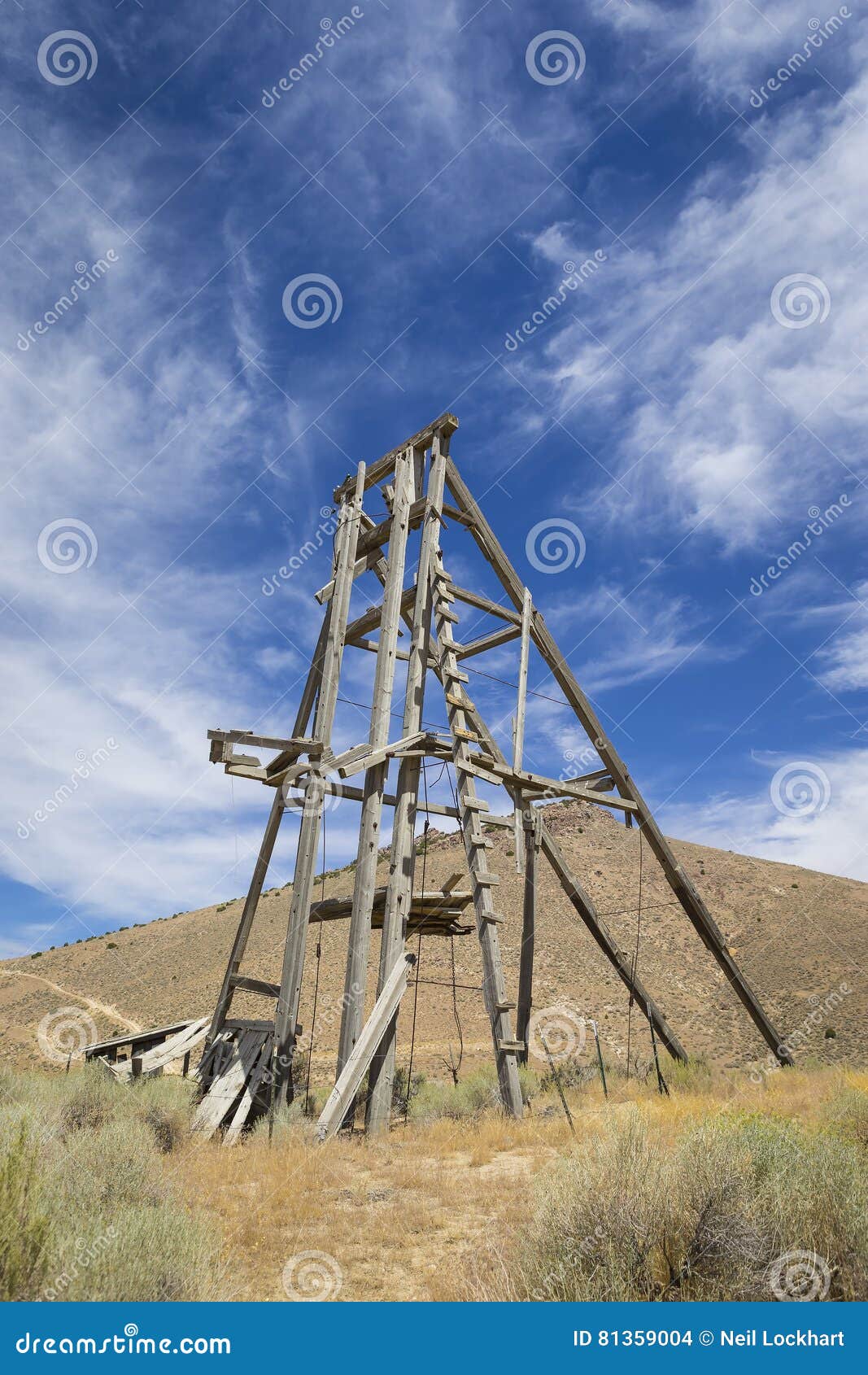 Old Mining Hoist Head Frame Stock Photo - Image of gold, mining: 81359004