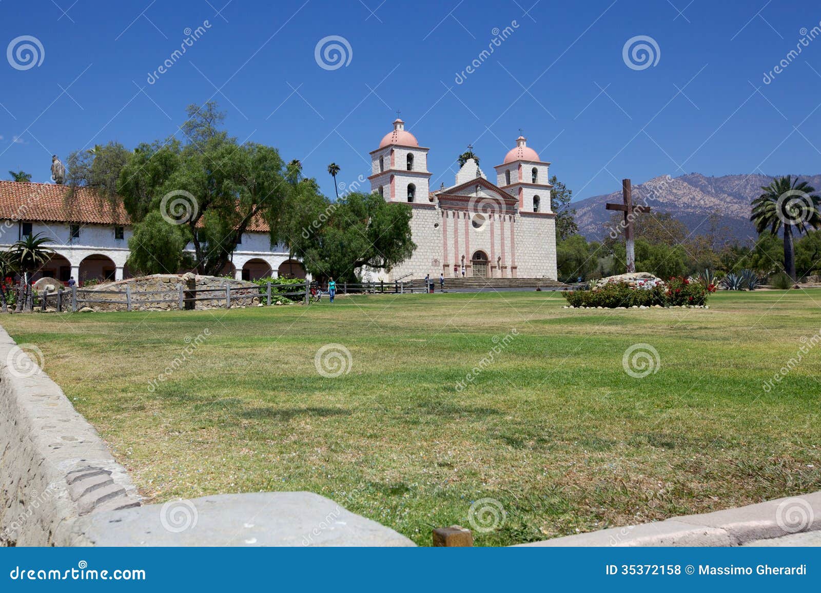 The Old Mission in Santa Barbara Editorial Stock Photo - Image of abbey ...